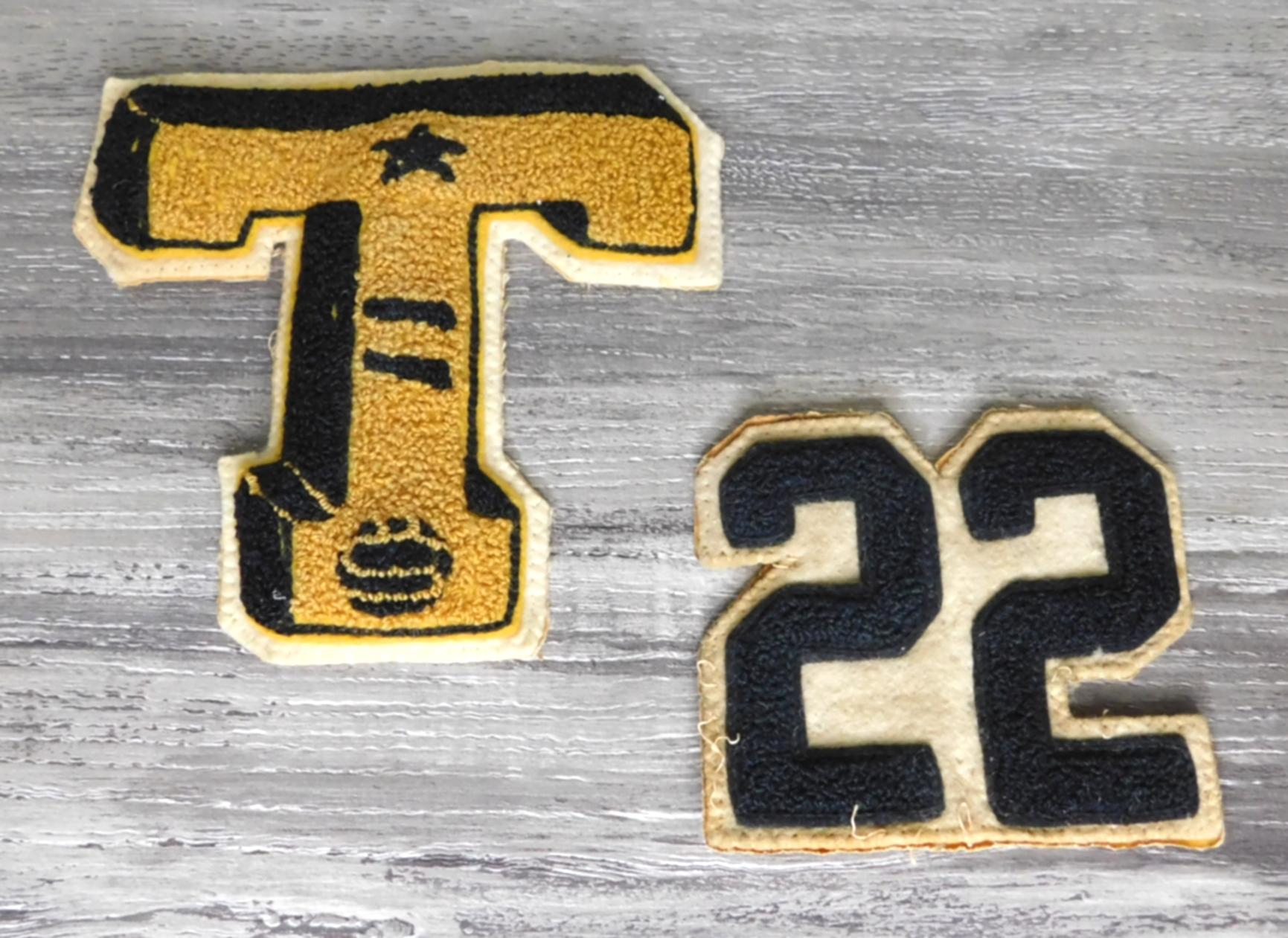 Vintage Letterman Patches 1950's ~ “T” & “22” ~Lot of 2 Pieces🧥