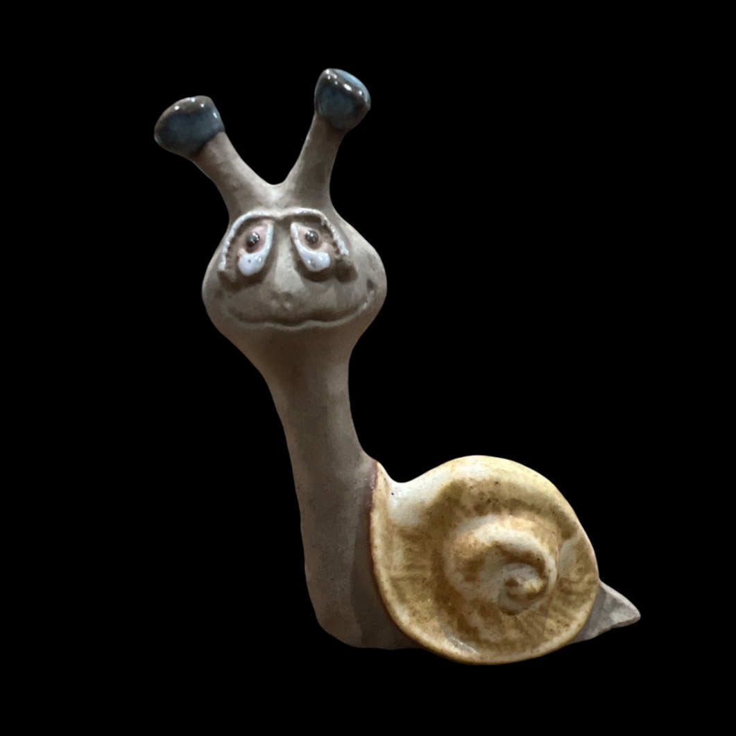 Derpy Pottery Snail 3.5”