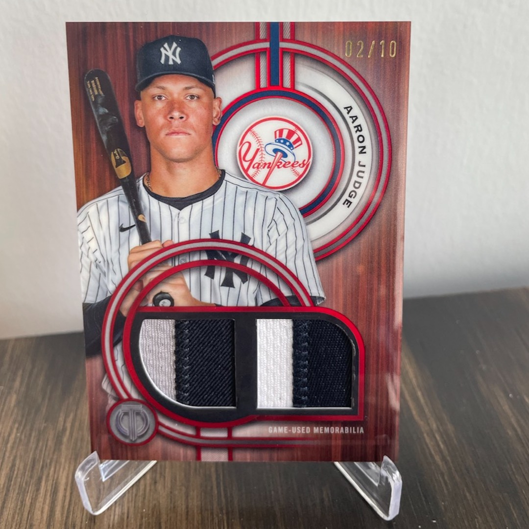 Aaron Judge (New York Yankees) 2025 Topps Tribute Dual Relics Card /10