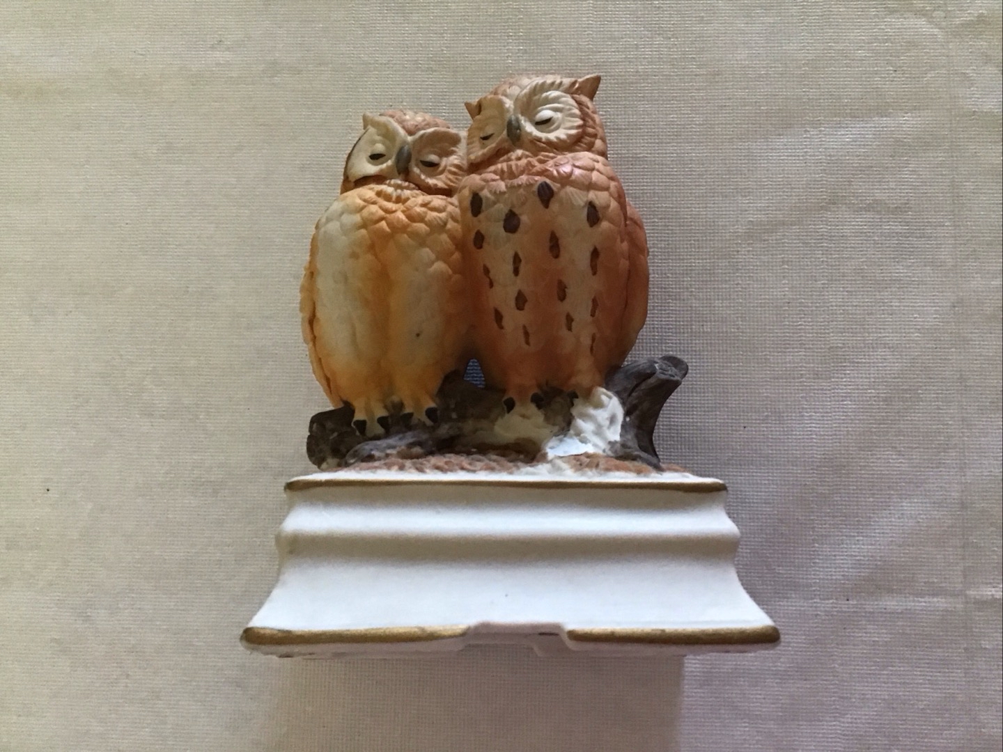 Pair Of Owls Towle Fine Porcelain Music Box Plays True Love