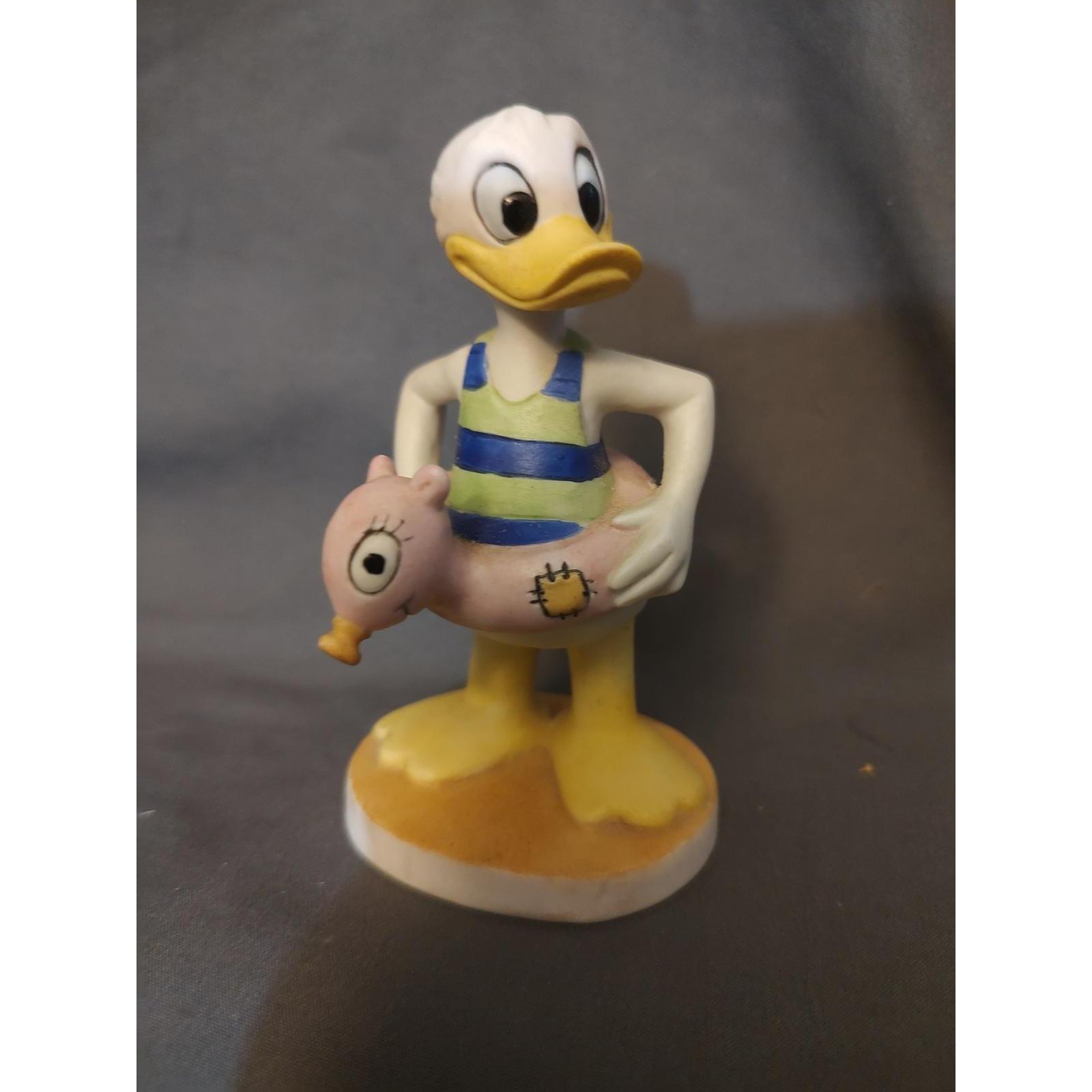 Vintage Donald Duck Figurine At The Beach W/Pool Float 4" Tall Made In ...