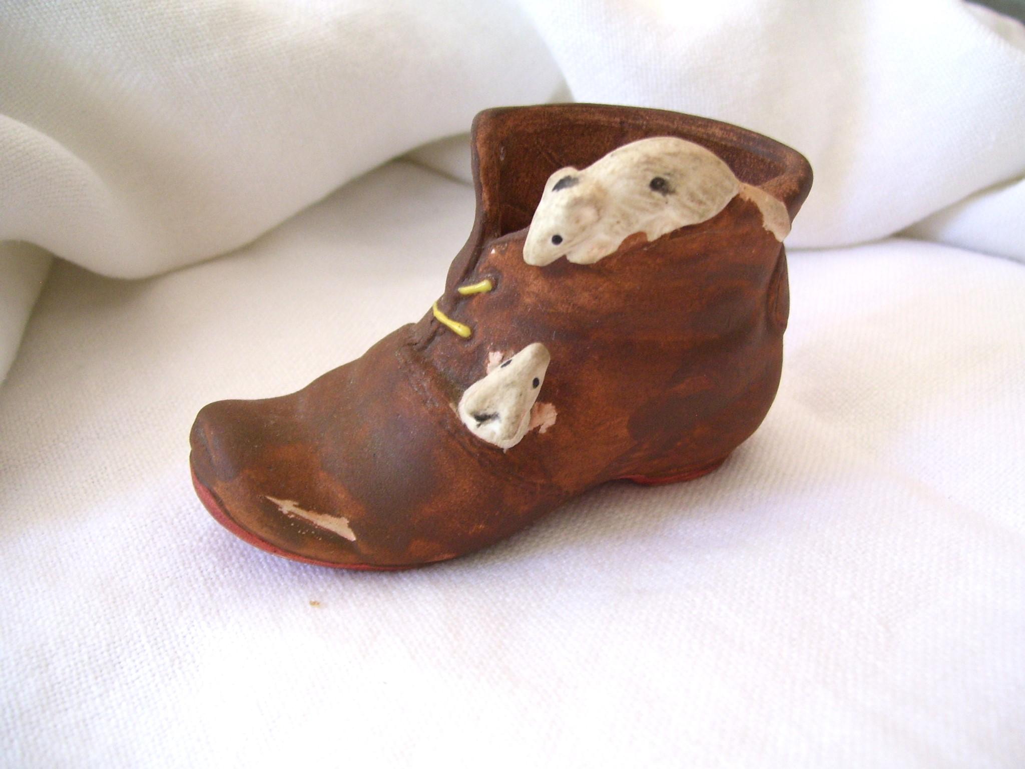 Bisque Shoe with Mice Figurine Toothpick Holder Air Plant Holder