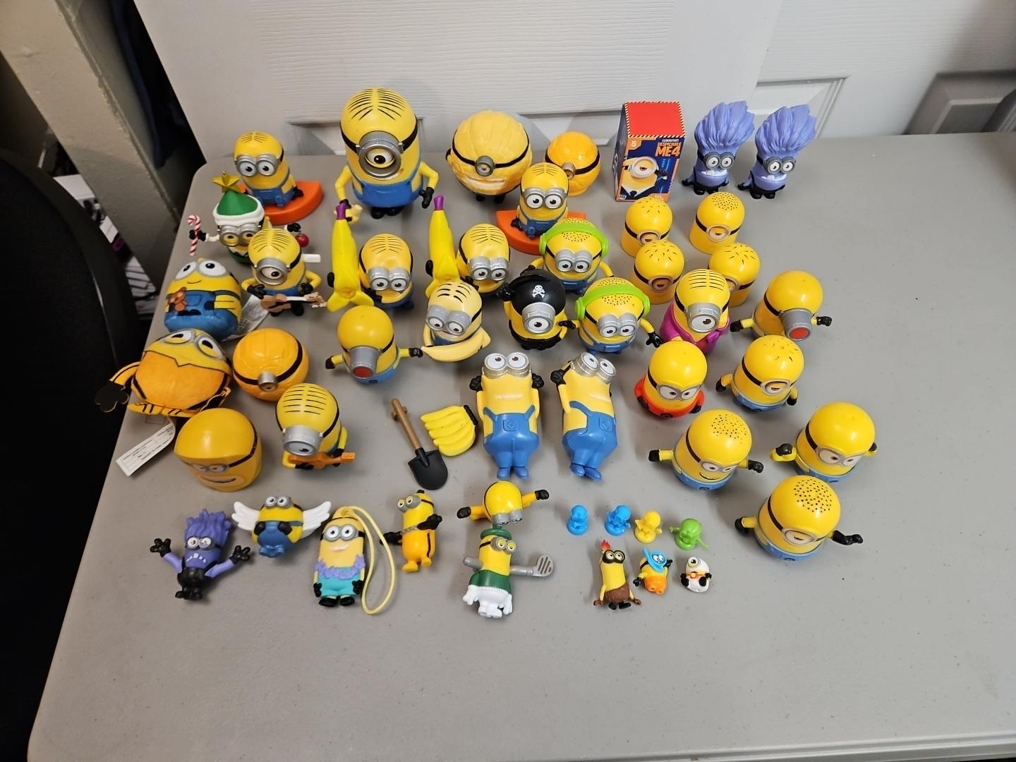 Minions Lot Toy Box Junk Drawer 50 Assorted Figures Different sizes
