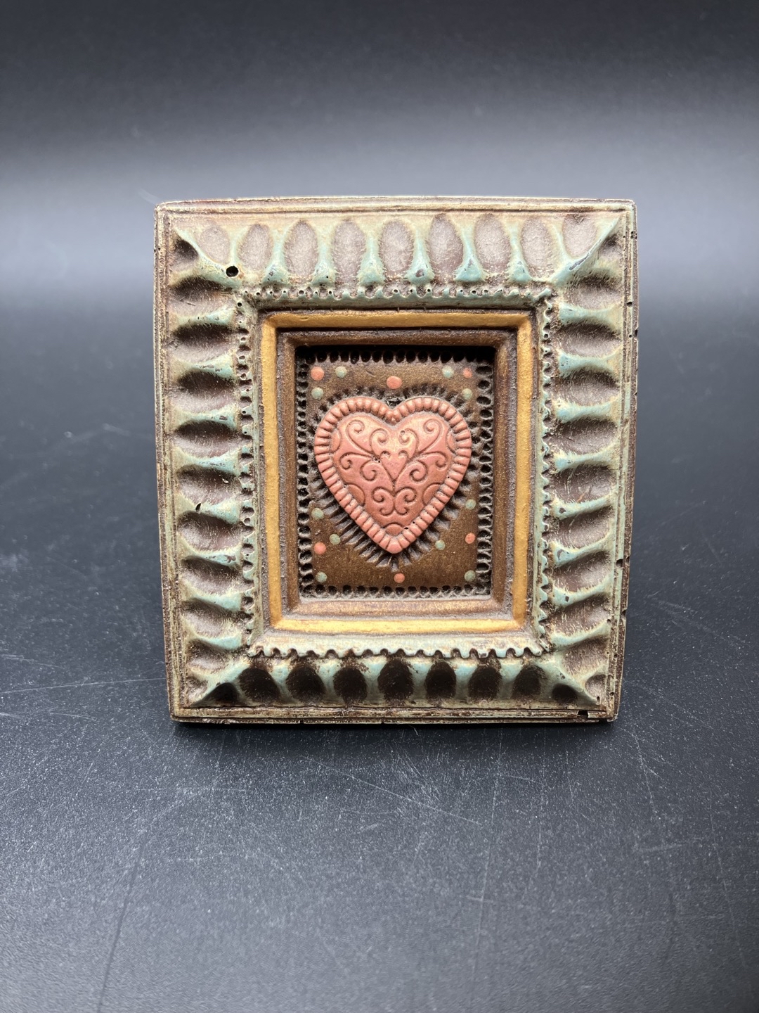 BIN - Salem Collection Small Decorative Heart In Frame