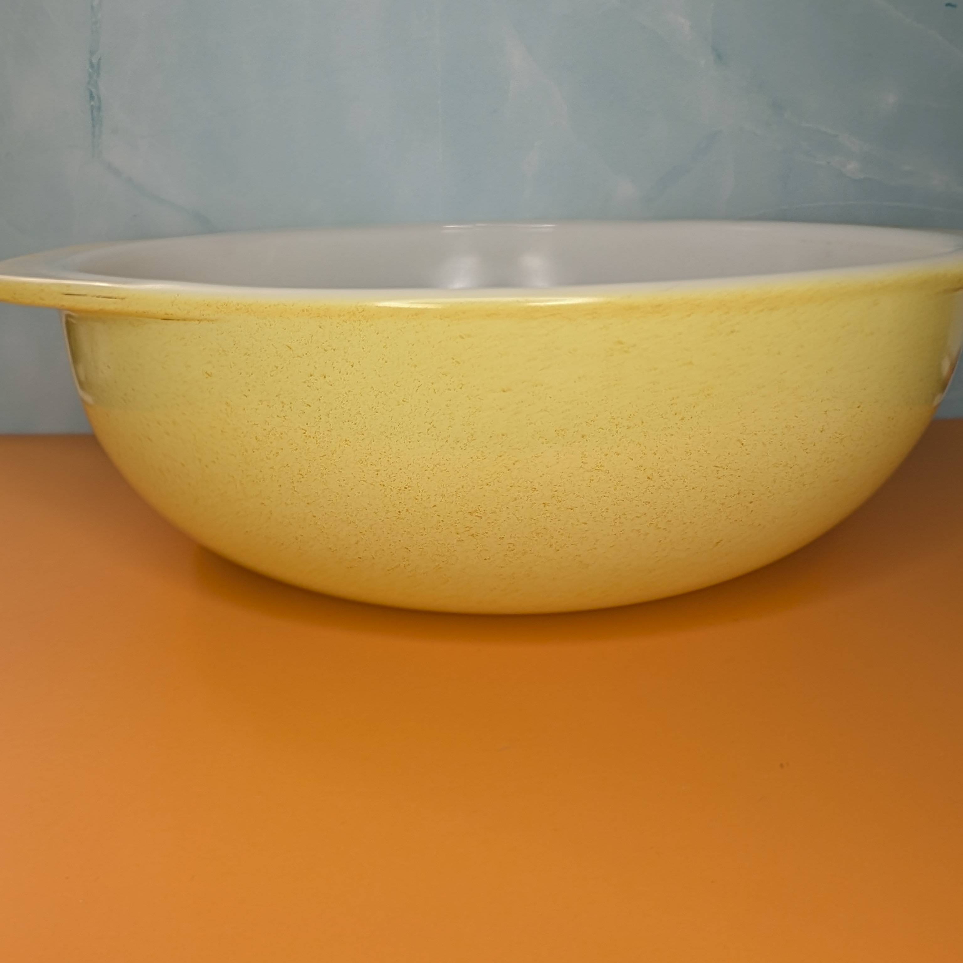 Pyrex Desert Dawn Yellow 024 Casserole 2 Qt.