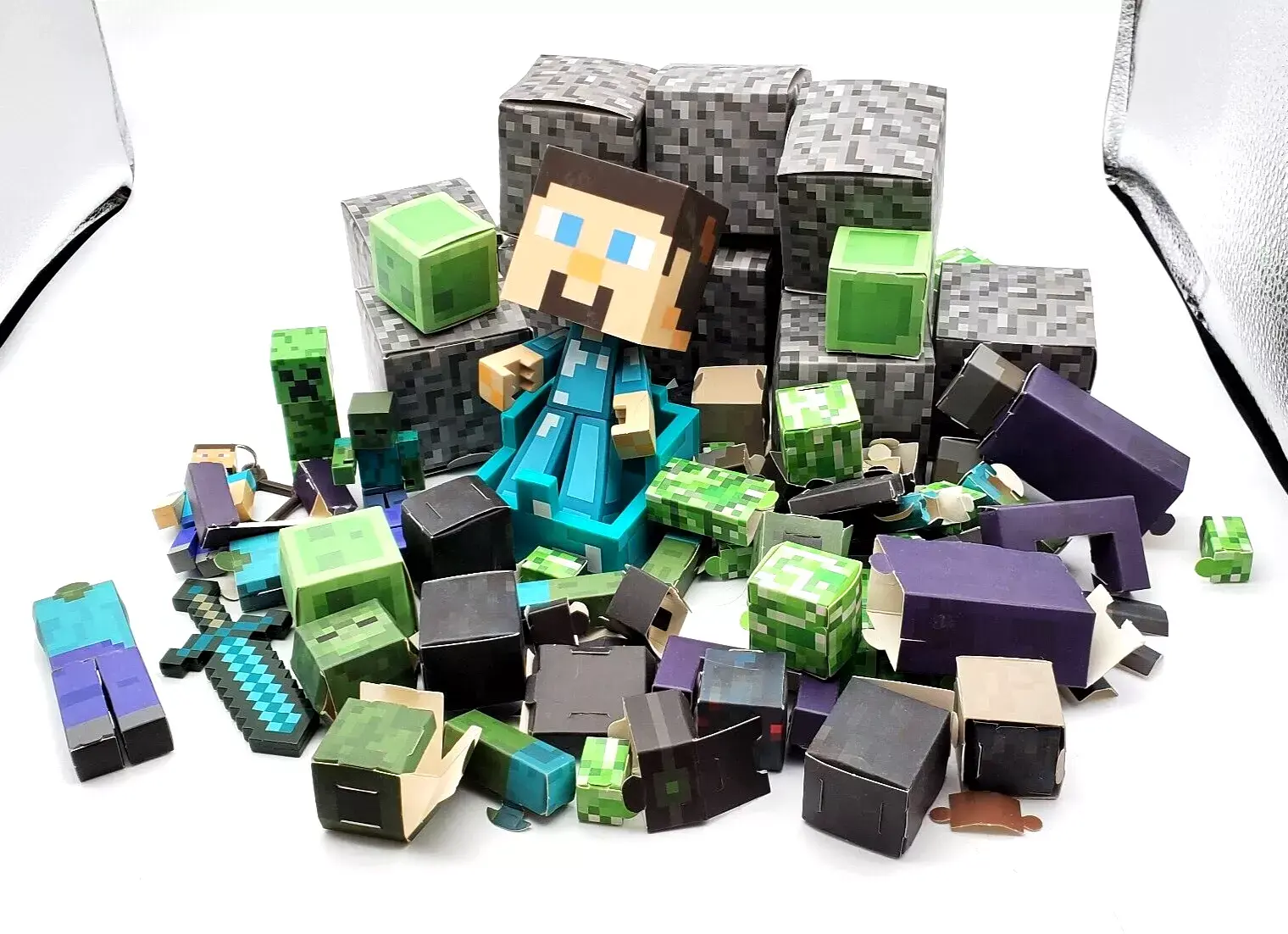 Minecraft Toy Birthday Lot Steve Figure Favor Boxes Sword Creeper Keychain