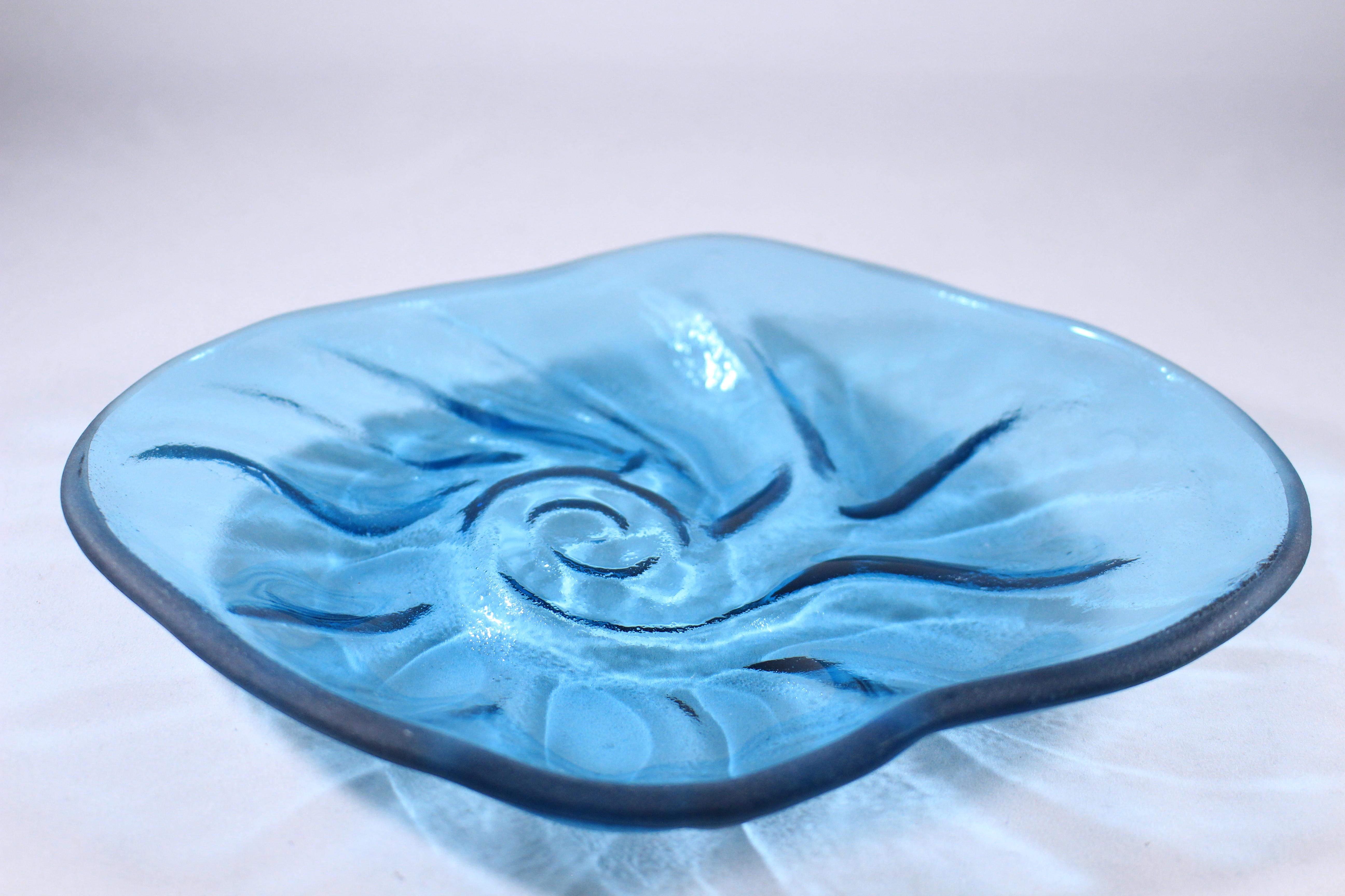 Jim Mccullough Shell Waves Pattern Blue Sandblasted Art Glass Dish - Signed