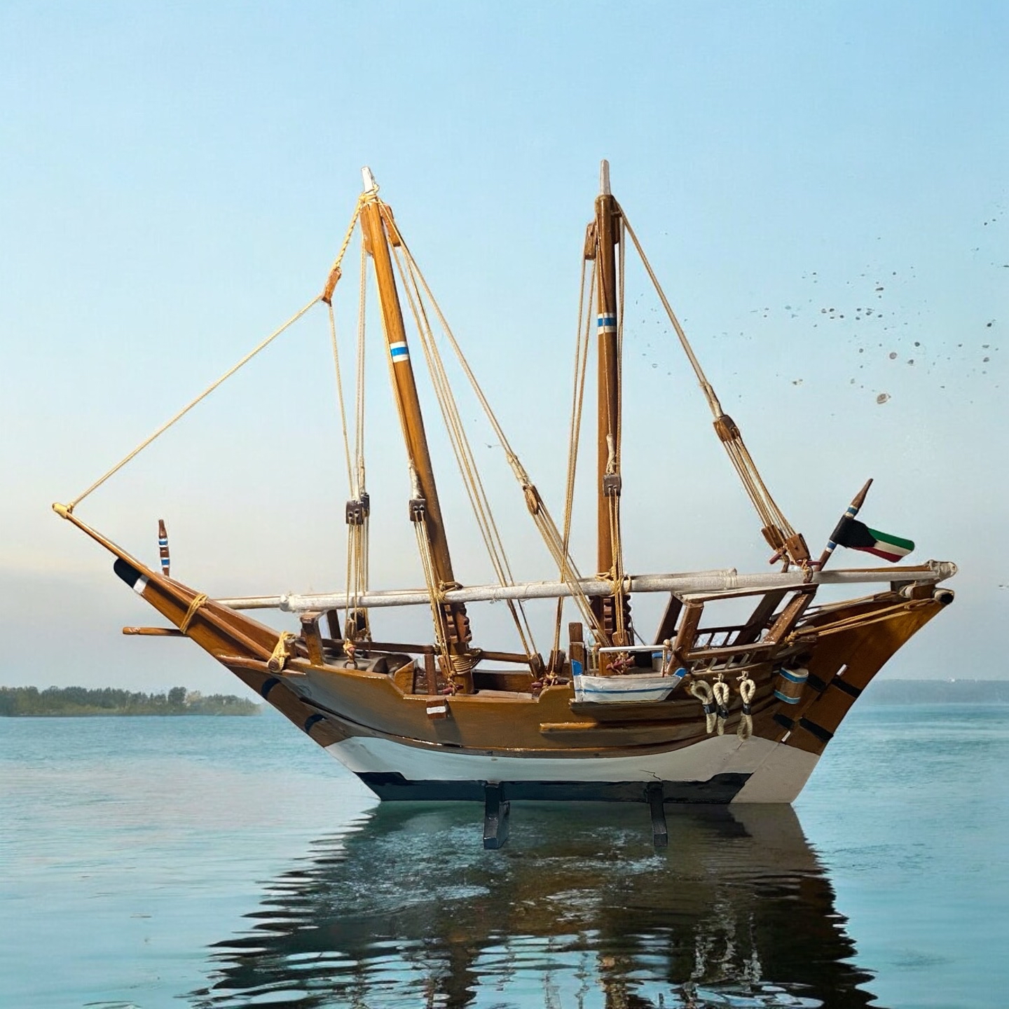 Vintage Wooden Fishing Boat 18”X14X6 Ship Vessel Display Model Velvet Case