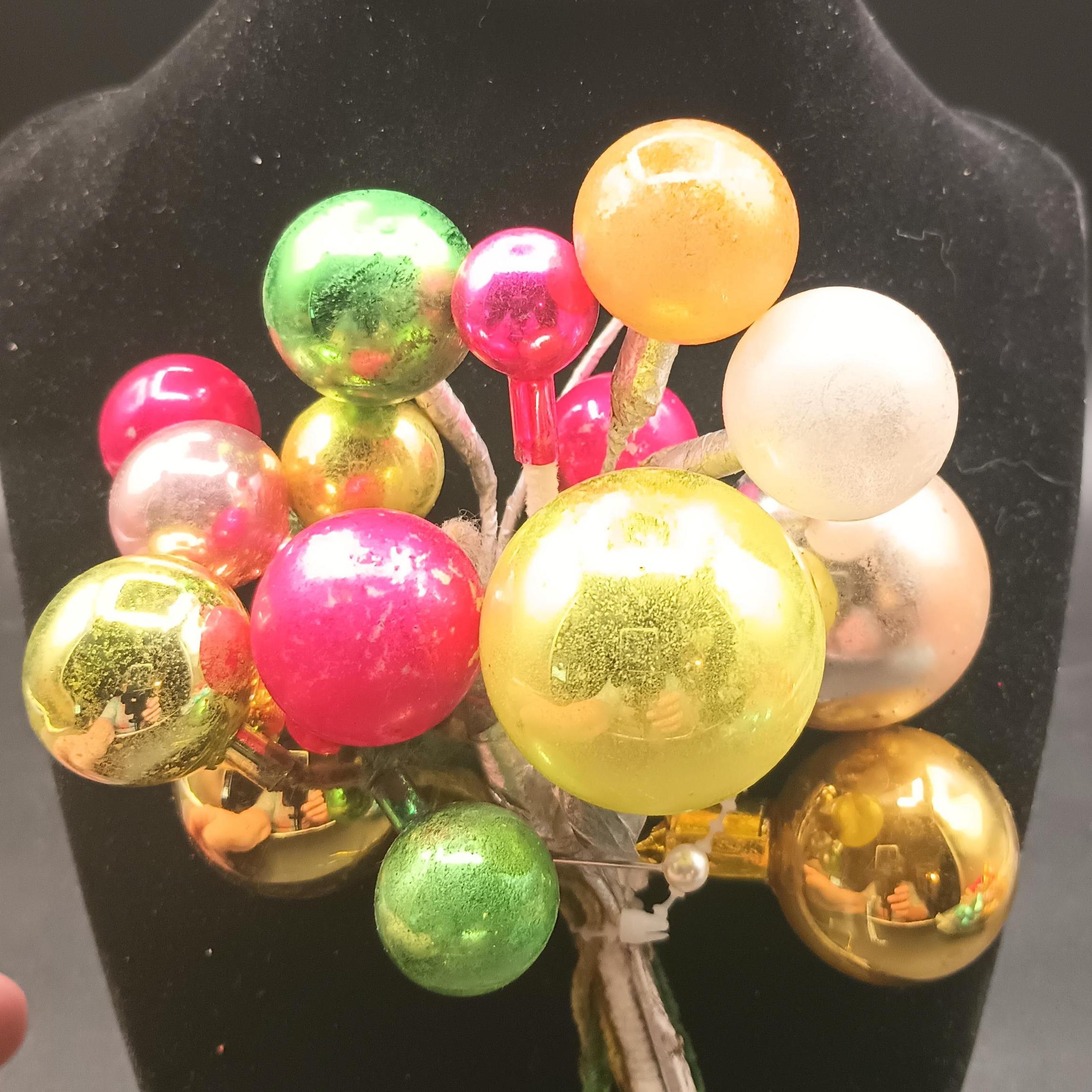 Vintage 15 Mercury Balls Sprays/ Stems 1 Pink 4 Red 7 Gold 2 Green 1 White
