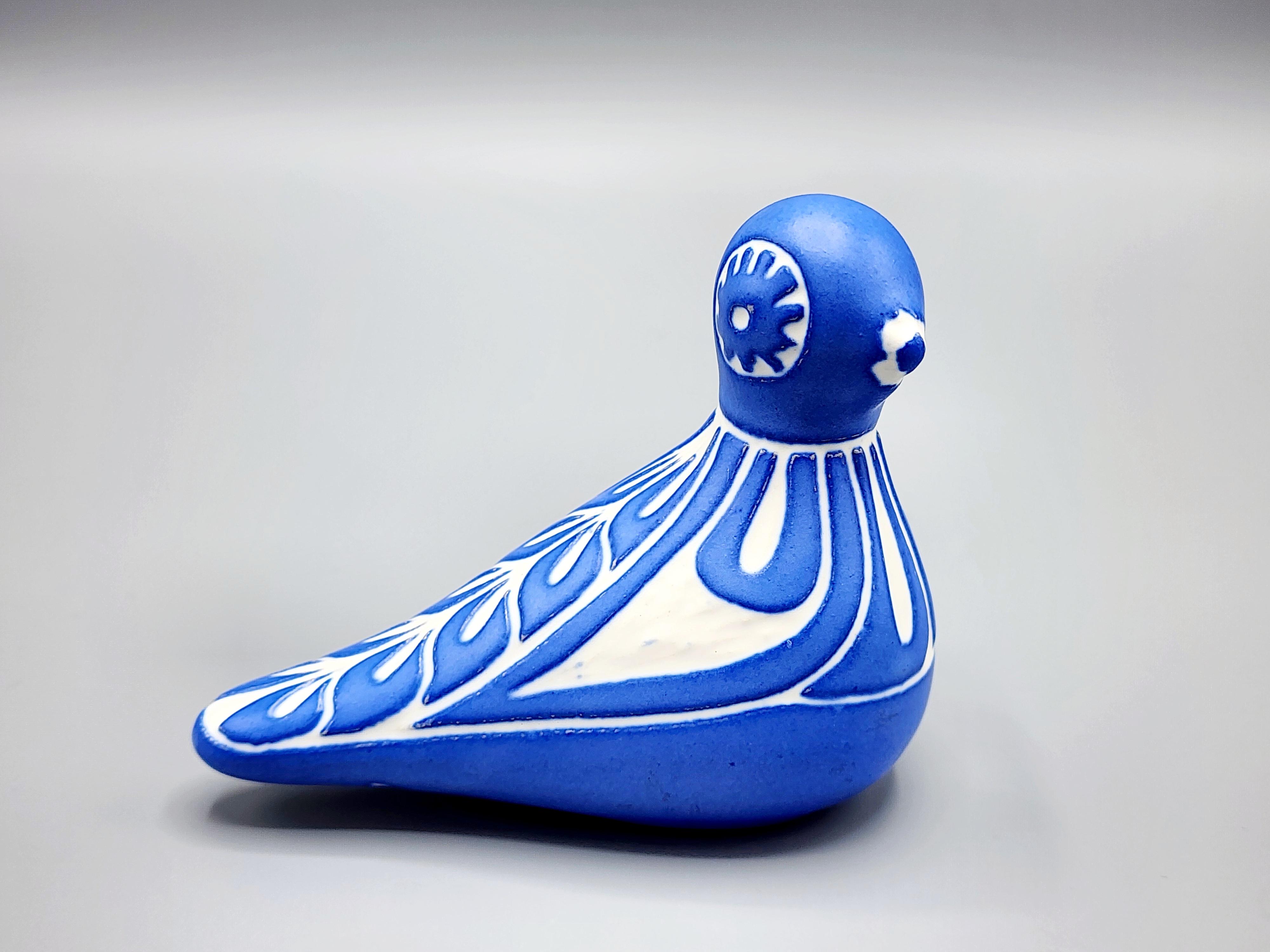 012 Pablo Zabal Chile Bird Ceramic Figurine 3 1/2"