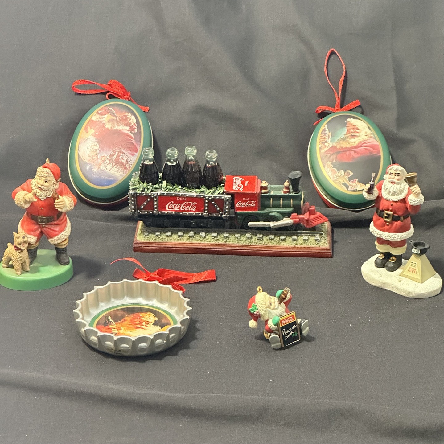 AK156 Seven Coca-Cola Santa Clause, Christmas Tree Ornaments Including ...