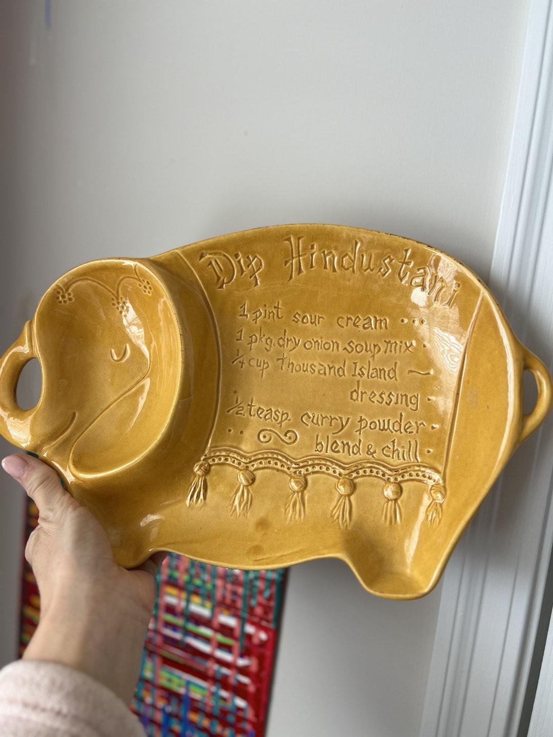 Dip Hinustani Yellow Elephant Chip And Dip Divided Platter, Usa Pottery