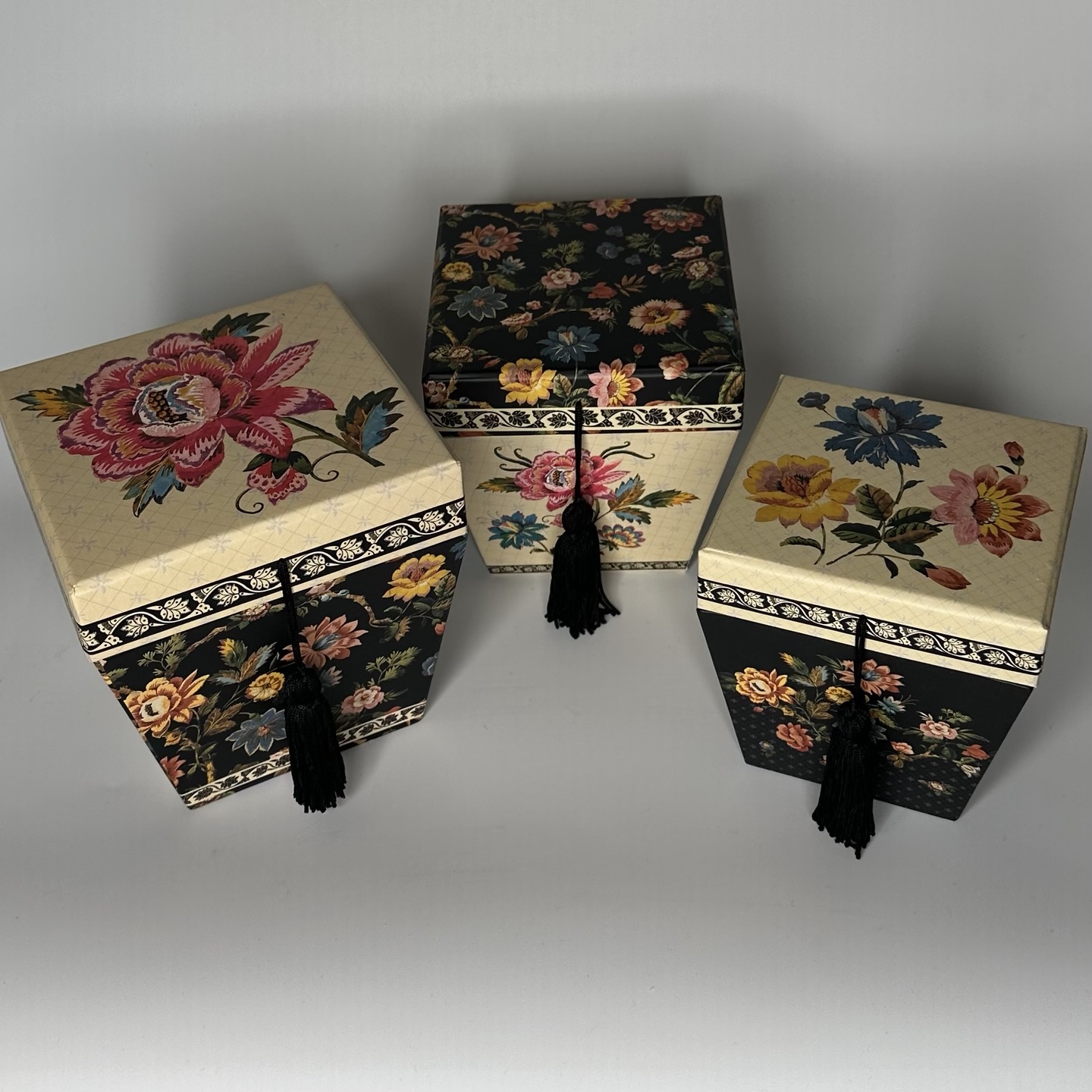 PUNCH STUDIO Boxes with Lids & Tassel Exotic Floral Black Set/3
