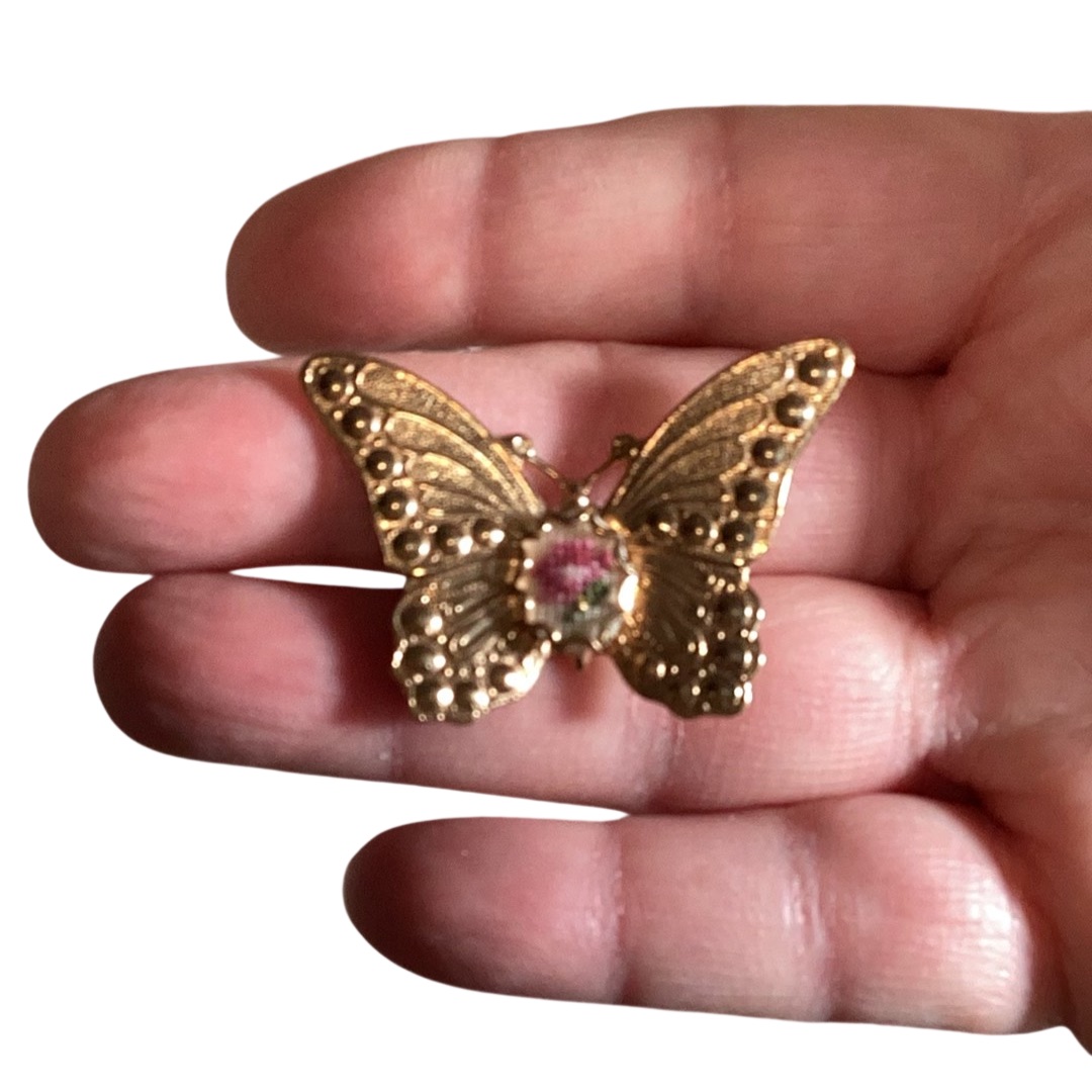 Petite Point Rose In Center Of Gold Tone Butterfly Brooch 1.5” X1”