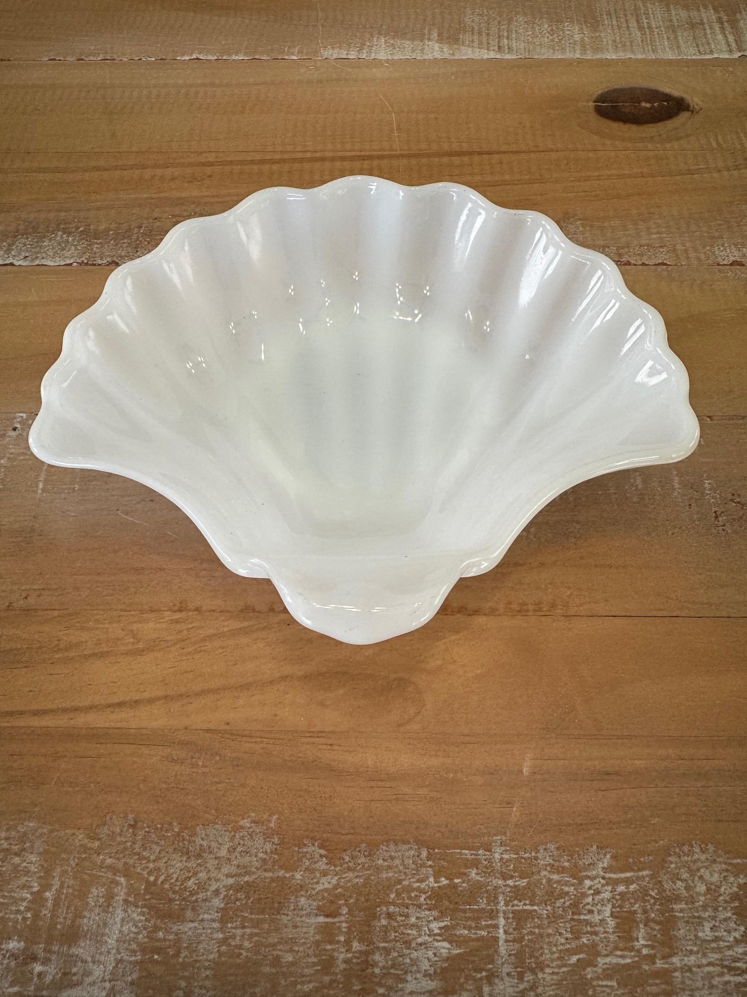Vintage Anchor Hocking Milk Glass Shell Shaped Dish Trinket Dish 7 in.