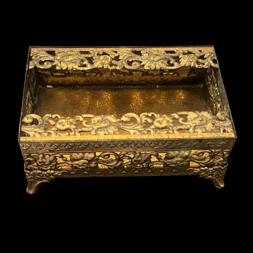 Vintage Hollywood Regency Guiled 24 Karat Gold Plated Filigree Tissue ...