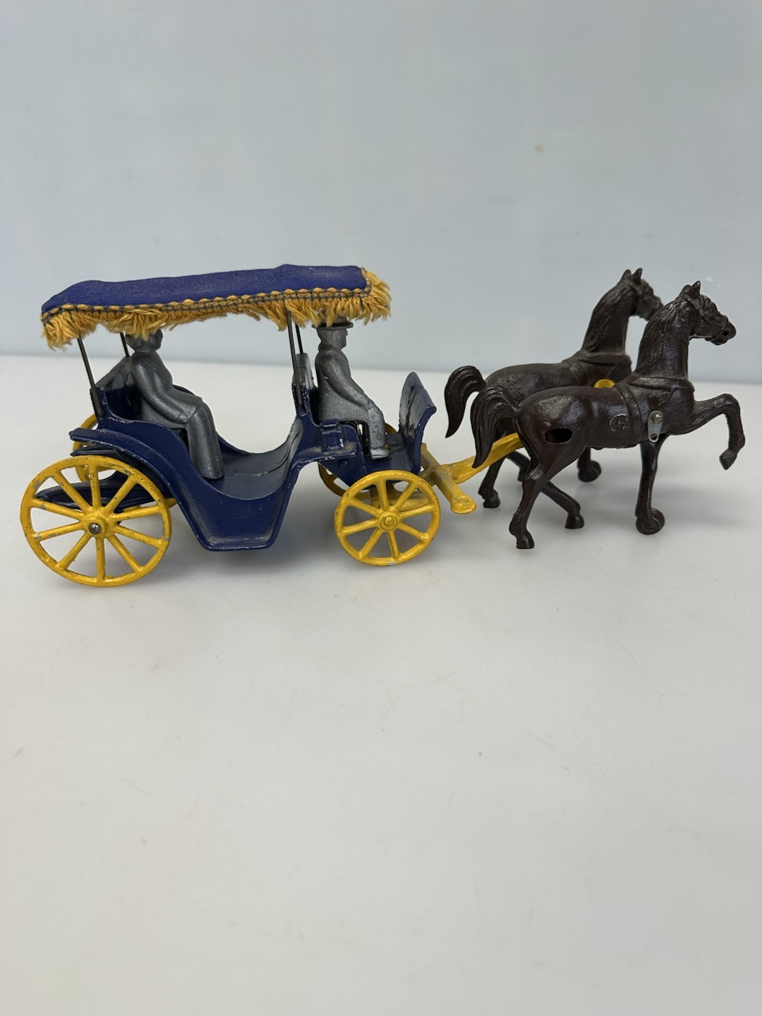 Vintage Cast Iron Stanley Toys Horse Drawn Surrey Buggy/Carriage Toy ...