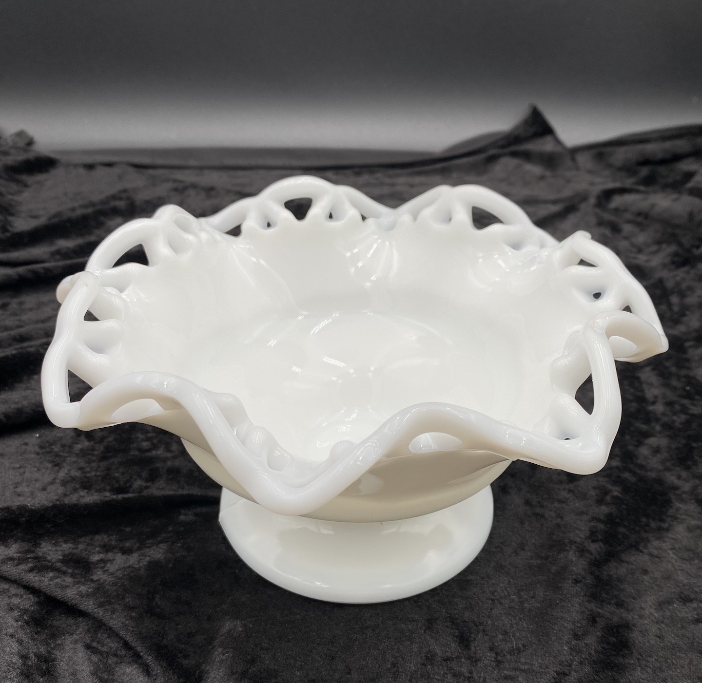 Vintage L.E. Smith Glass, Colonial Lace Milk Glass Footed, Crimped Bowl ...