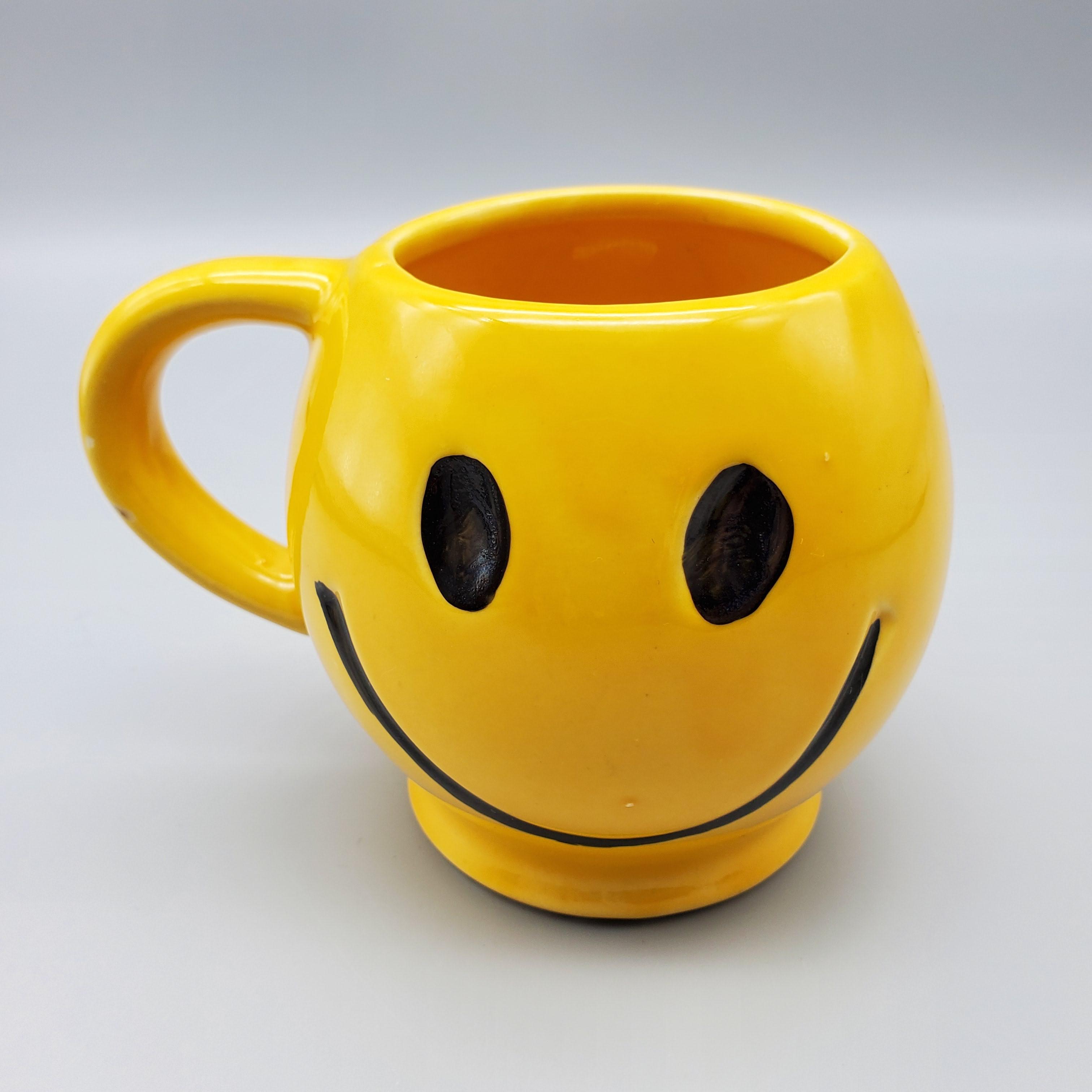 McCoy Smiley Face Pottery Mug 1970's