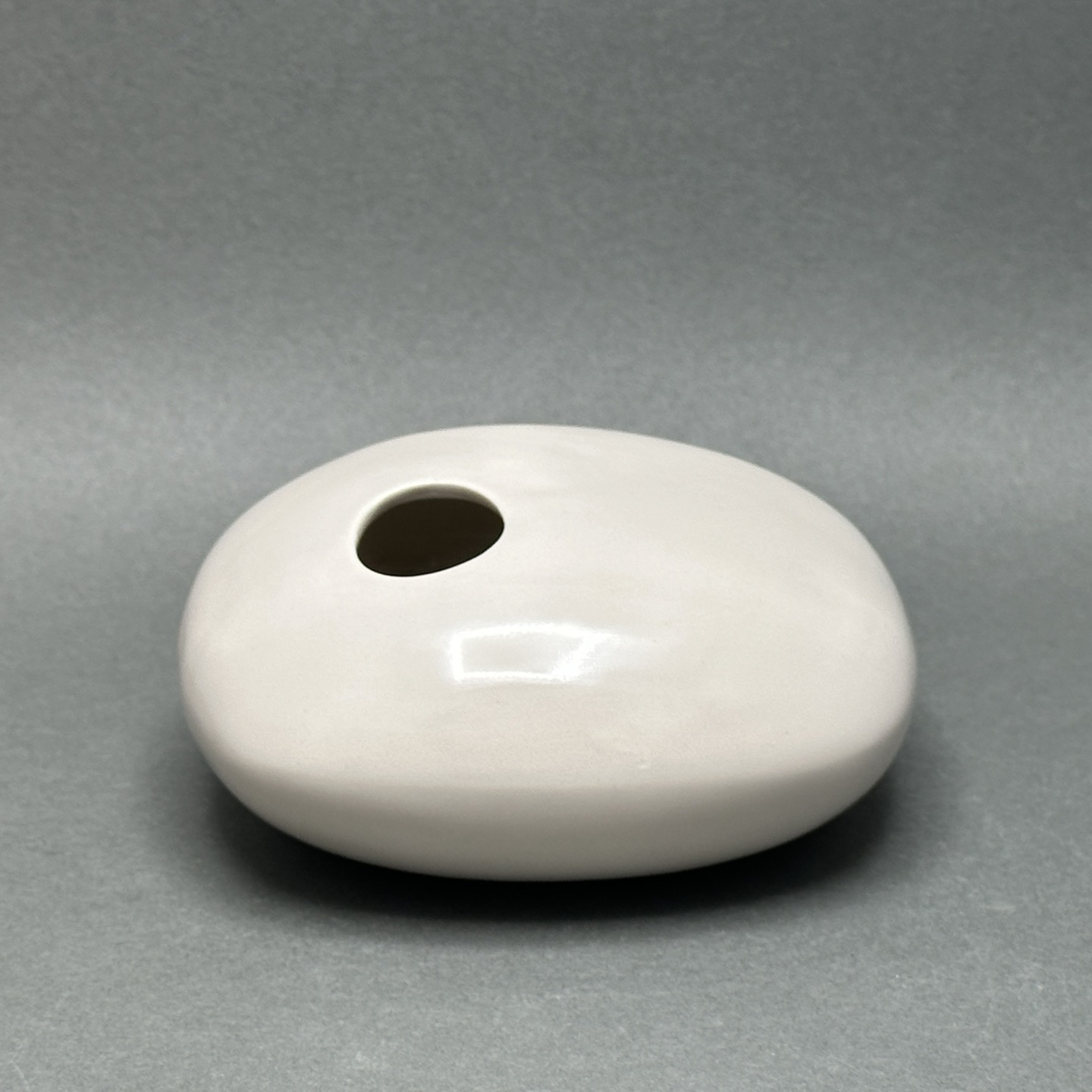 Minimalist Jenggala Bali Low Profile Beige Ceramic Vase 5 1/4” X 2”