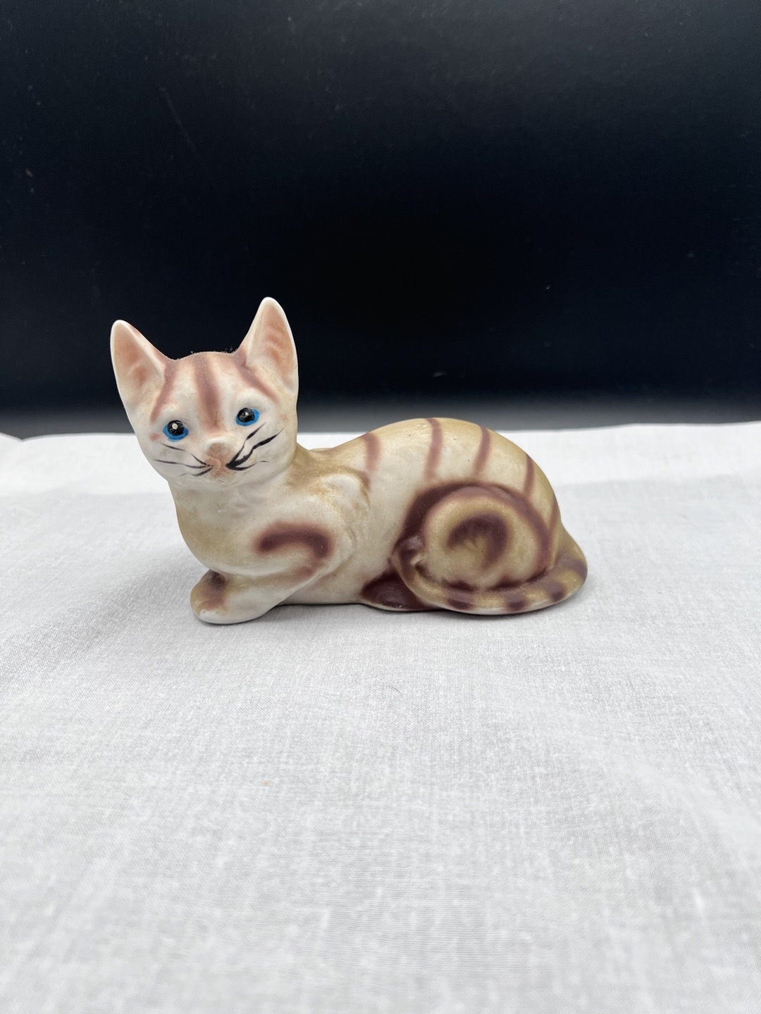 Beautiful Vintage Tiger Stripe Cat Figurine