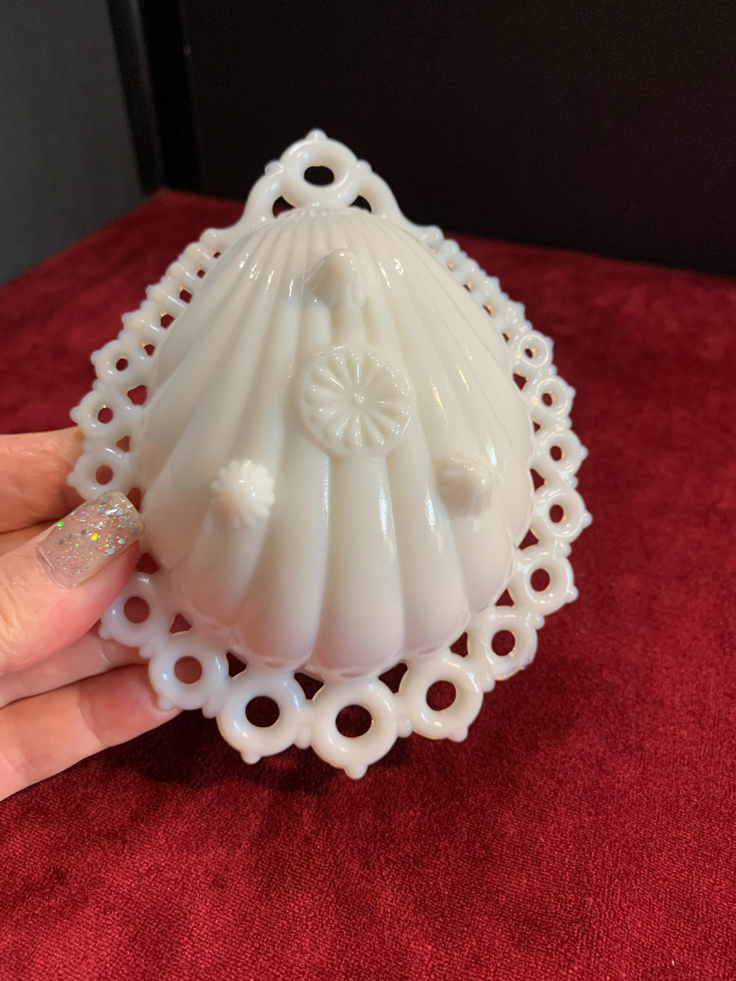 🆓📬Westmoreland Milk Glass Shell Dish