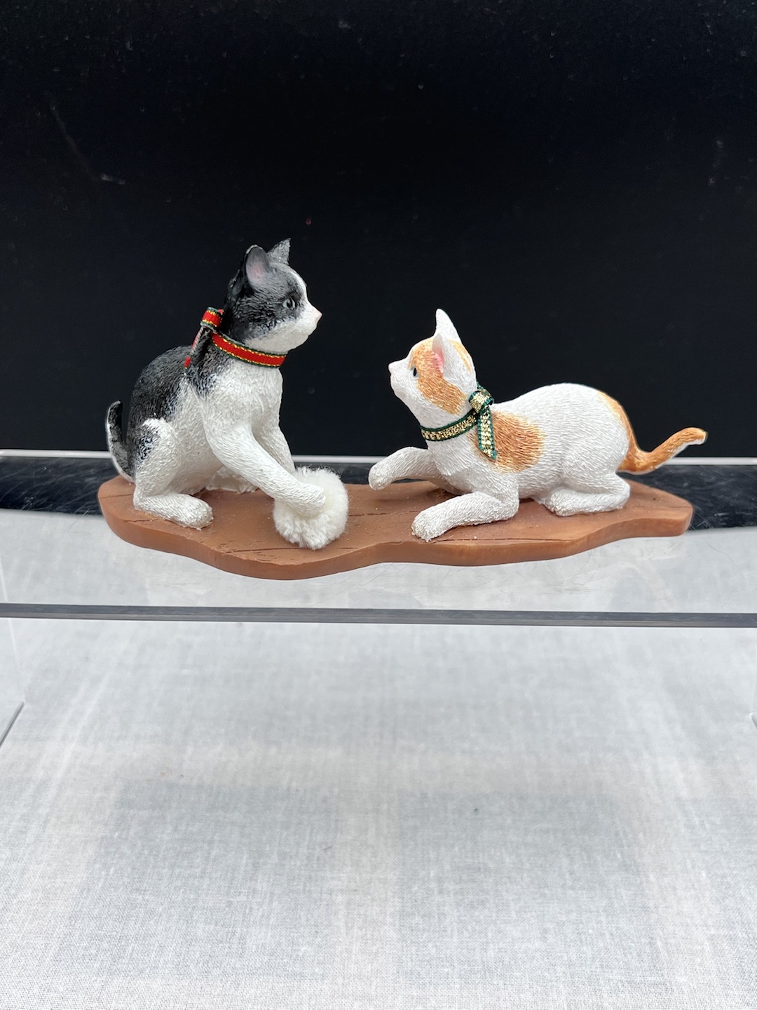 Vintage Resin/Composite Two Cats Playing With A Ball Of Yarn Figurine