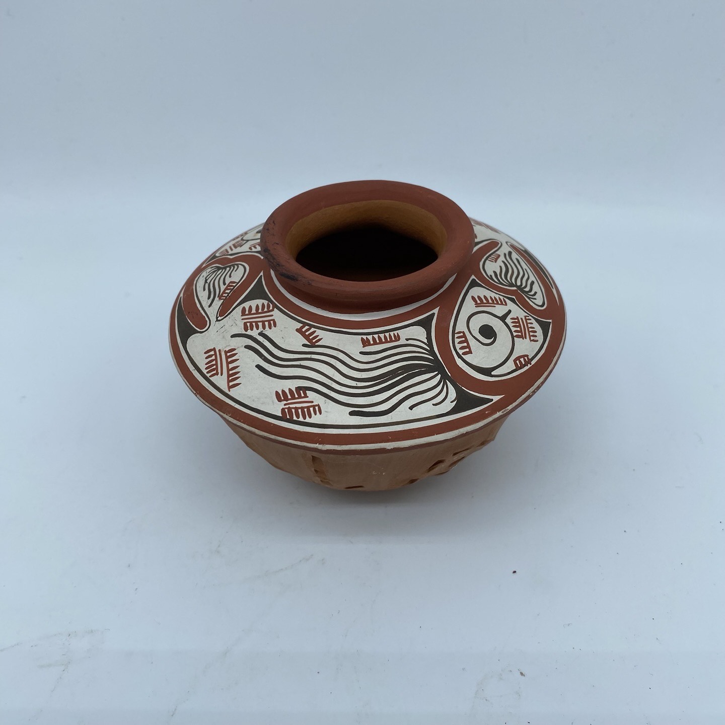 #0915 Venezuelan Small Etched Pottery Vase Vessel Signed Hard To Find