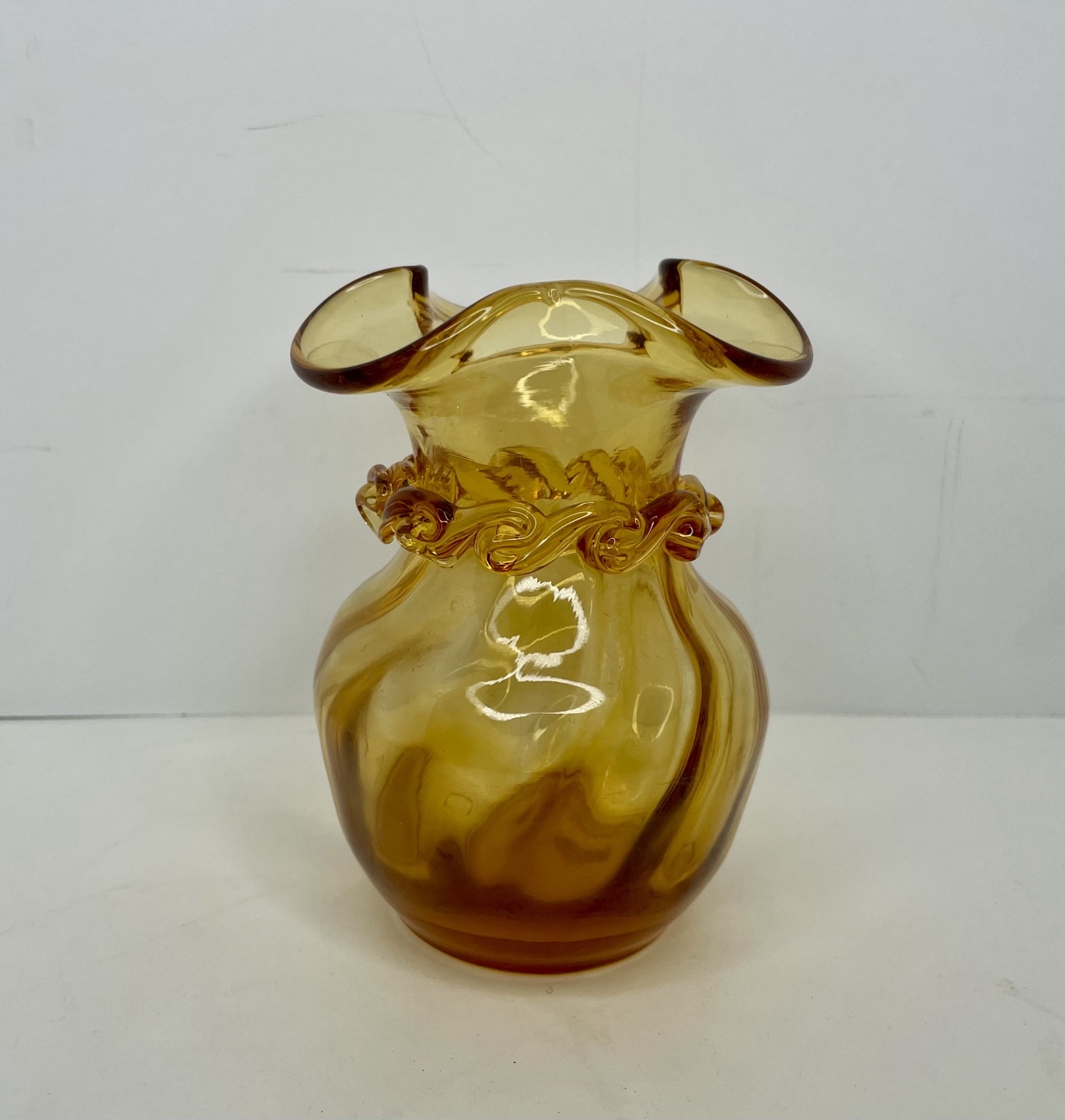 Vintage Pilgrim Glass Sack Vase Honey Amber Ruffle Edge Applied Rigaree Optic 5