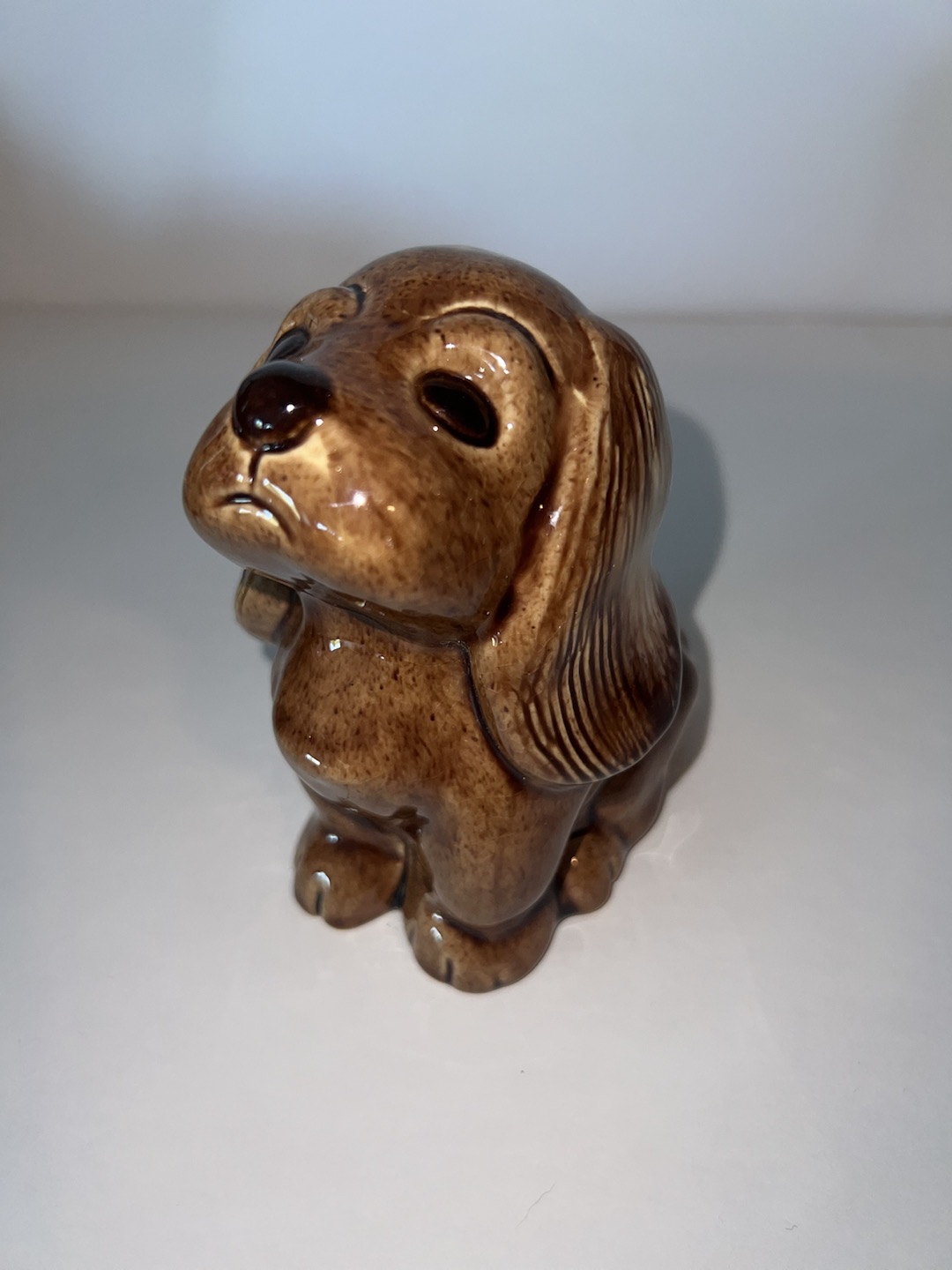 Vintage 1940's Lichten Ware dog figurine - "Begger"