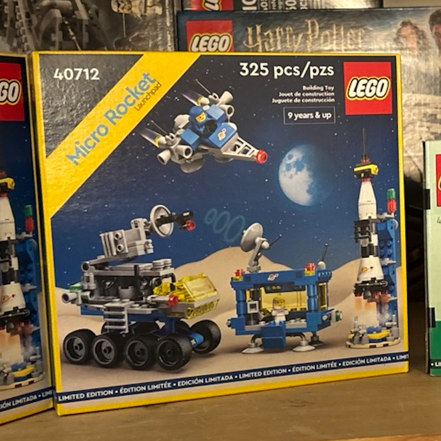 LEGO Space Micro Rocket Launchpad Set # 40712