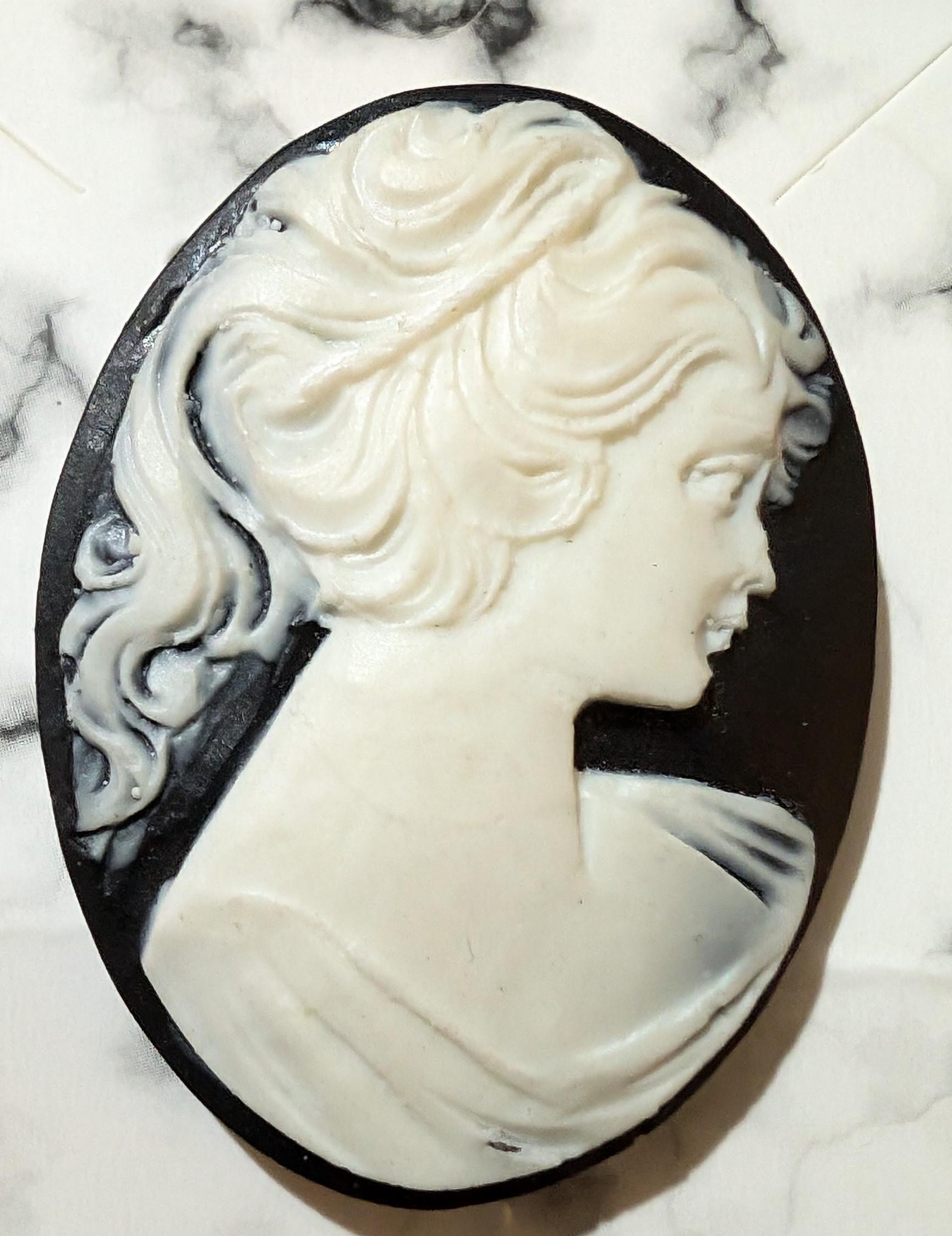 Vintage Cameo Style Lady Brooch
