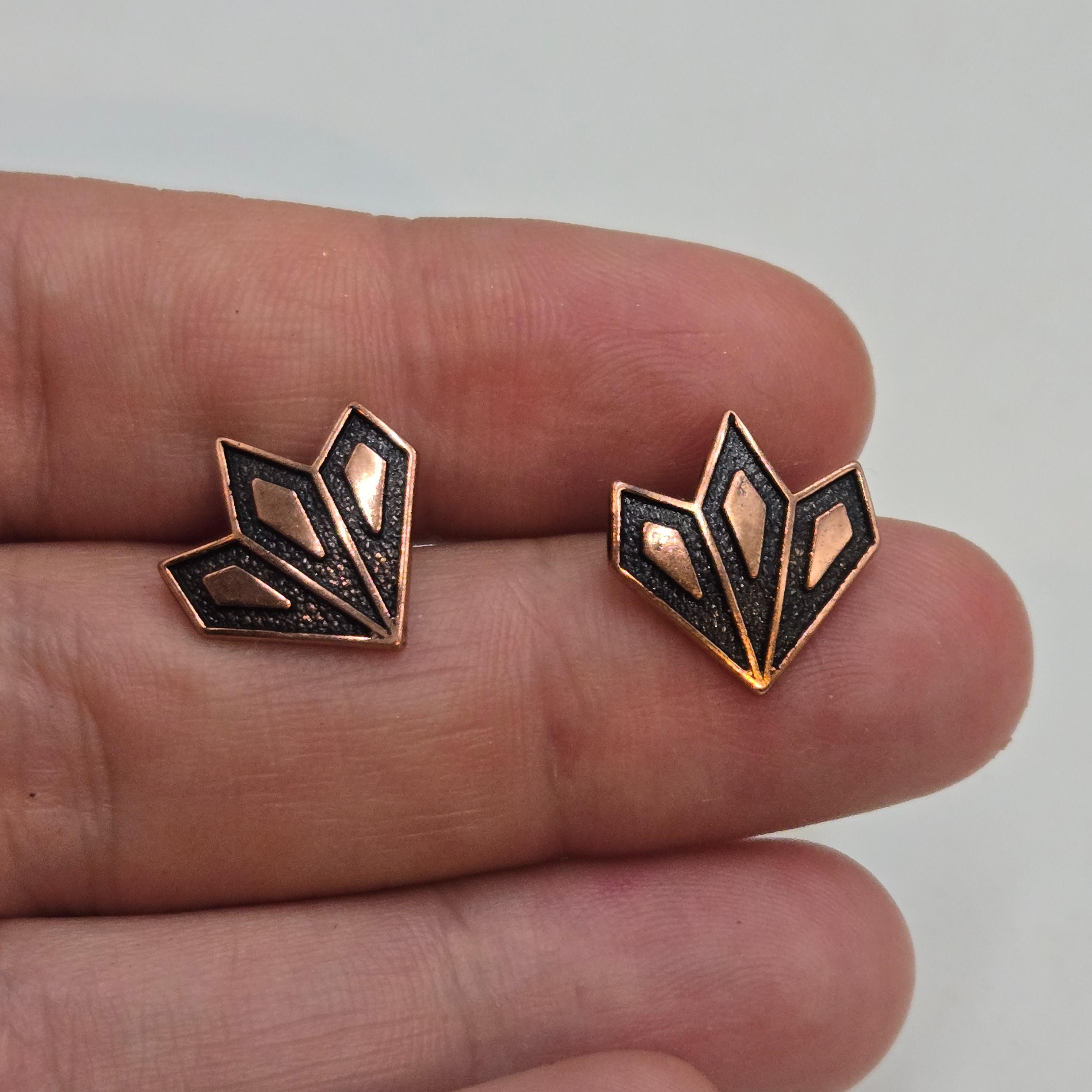 Vintage Southwestern WM. Copper Wheeler Co. Pierced Fan Shape 1/2" Earrings