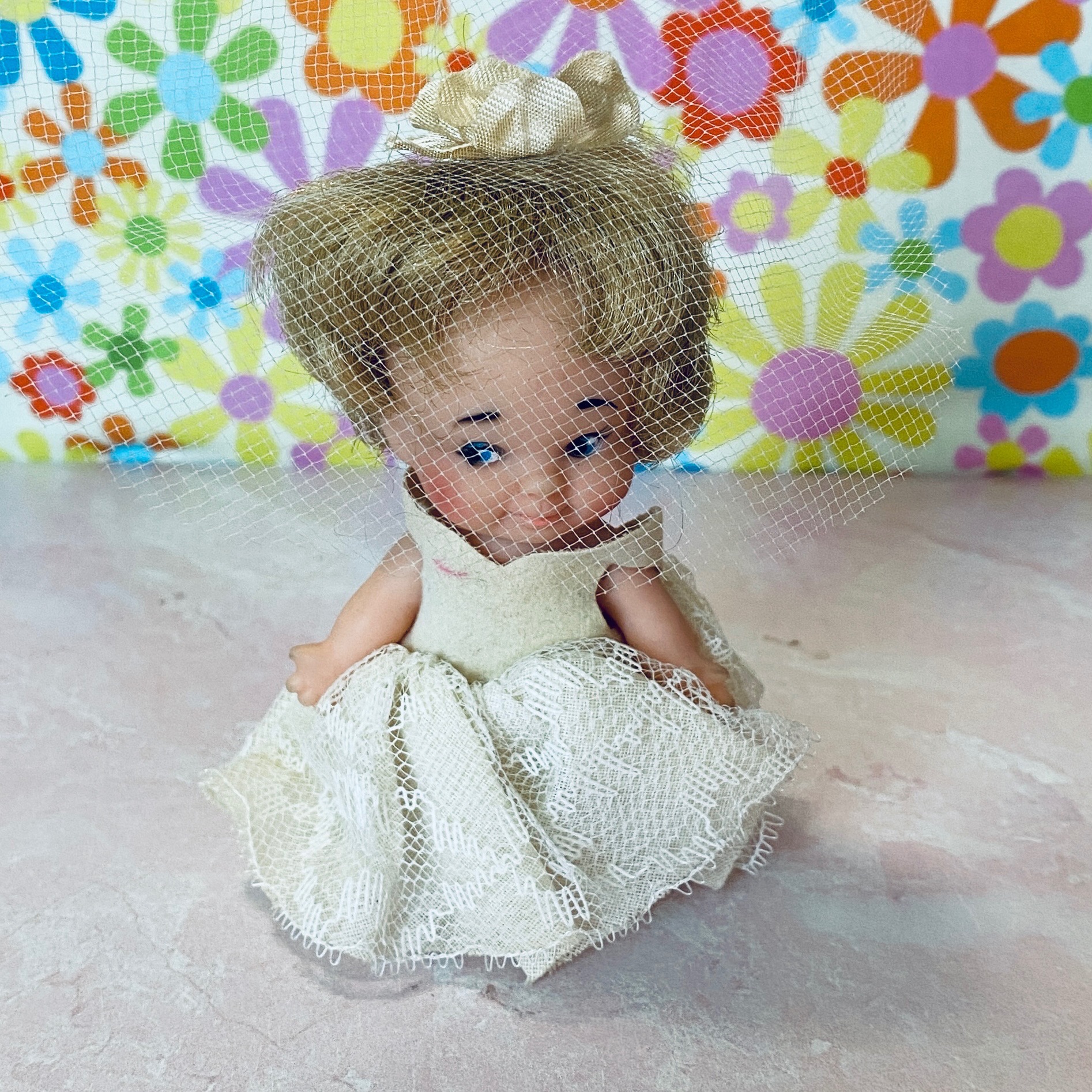 Vintage 1965 Uneeda Pee Wee Bride Doll