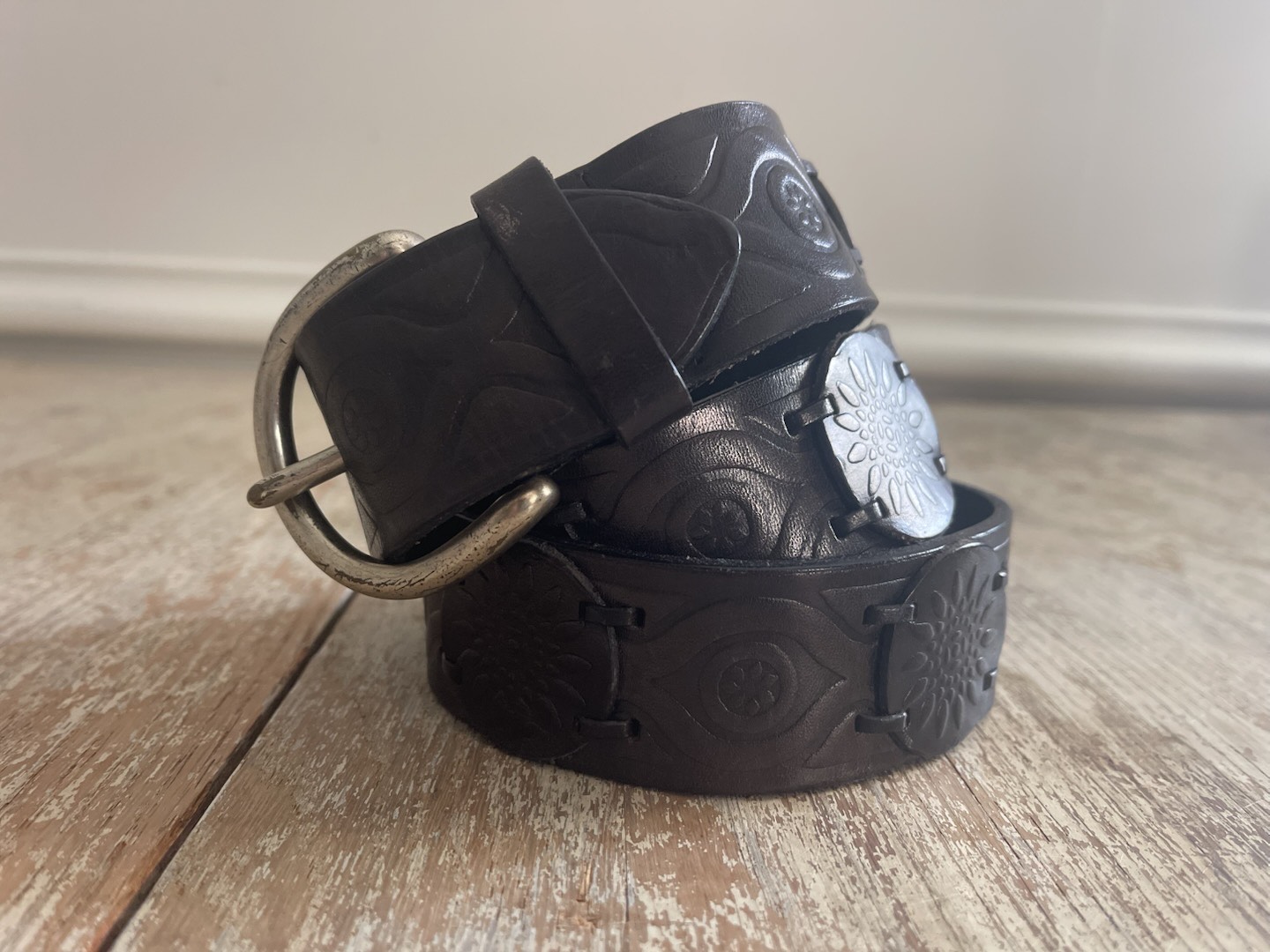 Vintage Fossil Sun Flower Genuine Leather Belt Dark Brown Large Tooled ...