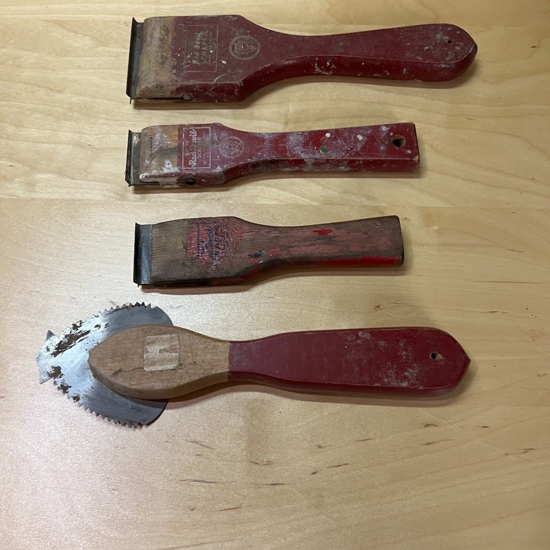 4 Old Red Devil Paint Scrapers Made In USA