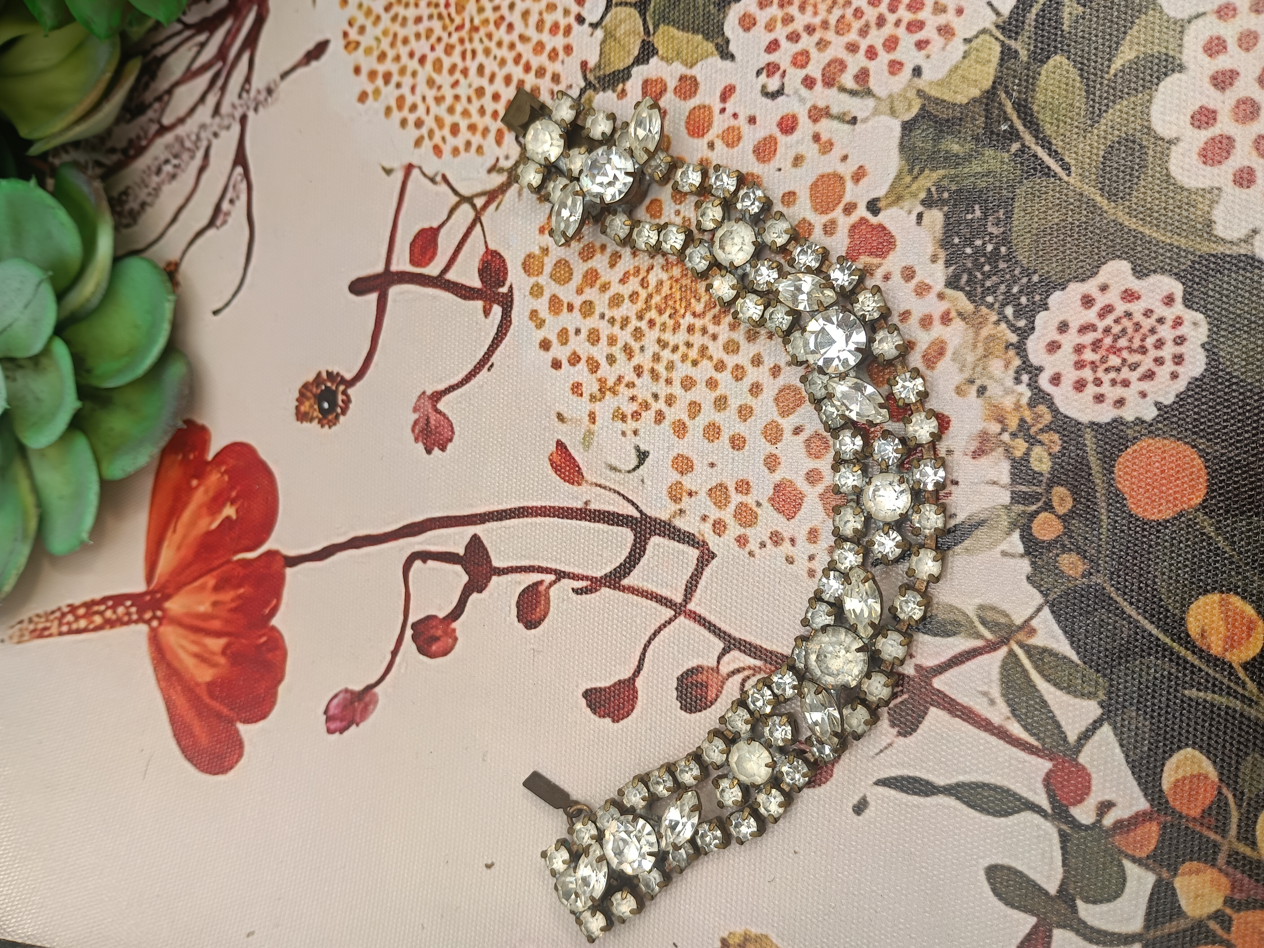 Vintage Marked Ann Vien Clear Rhinestone Bracelet.