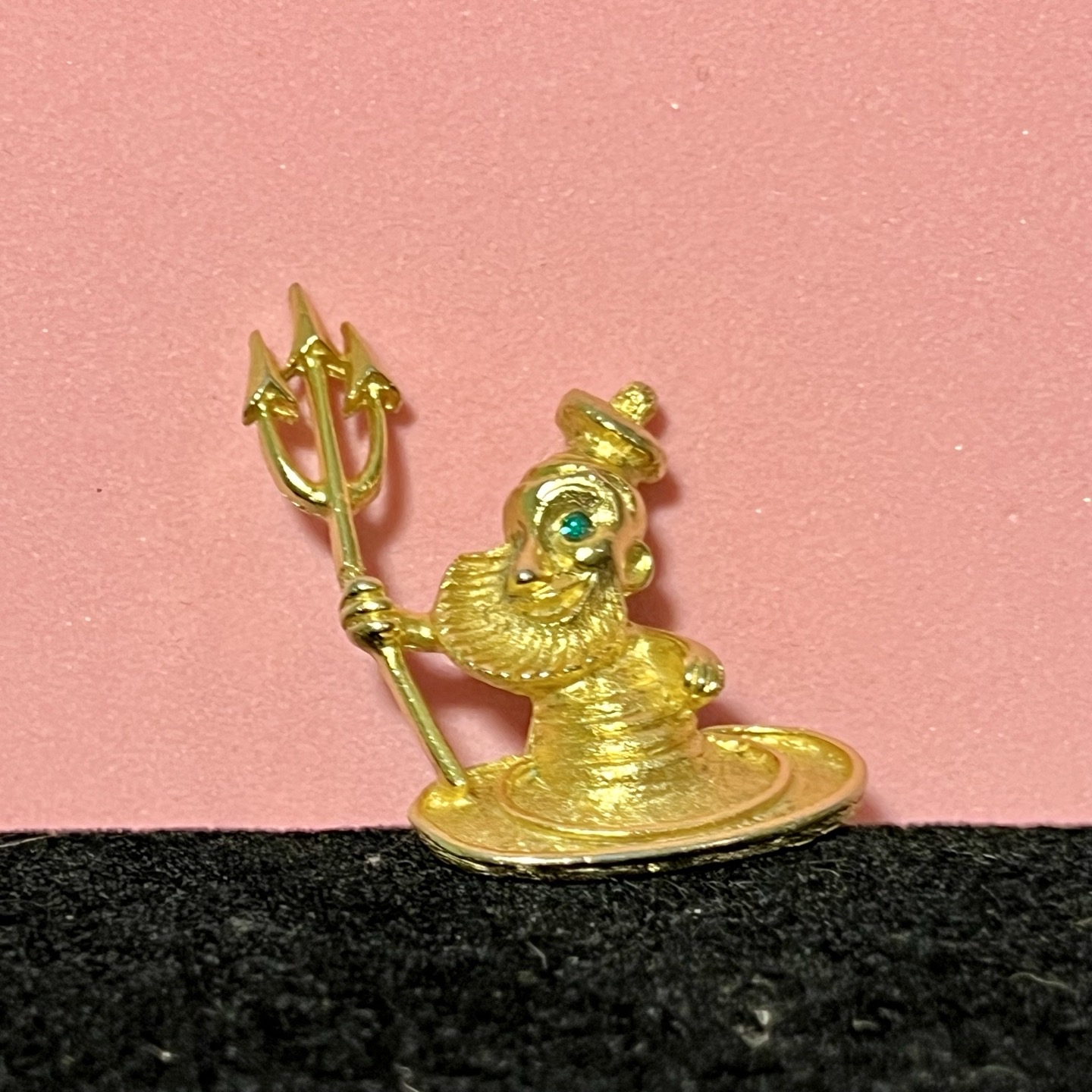 Vintage Neptune Trident Figural Goldtone Brooch