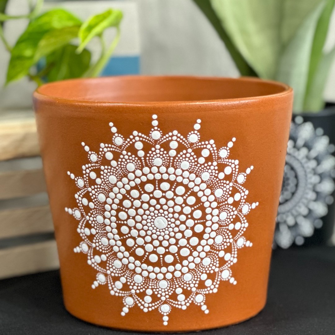 PRE-ORDER 6.7 inch terracotta pot (6.7 x 5.5) terracotta/white