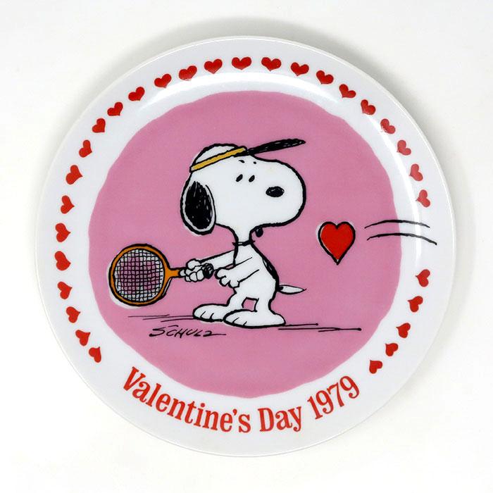 Snoopy Valentine's Day 1979 Decorative Plate - Peanuts