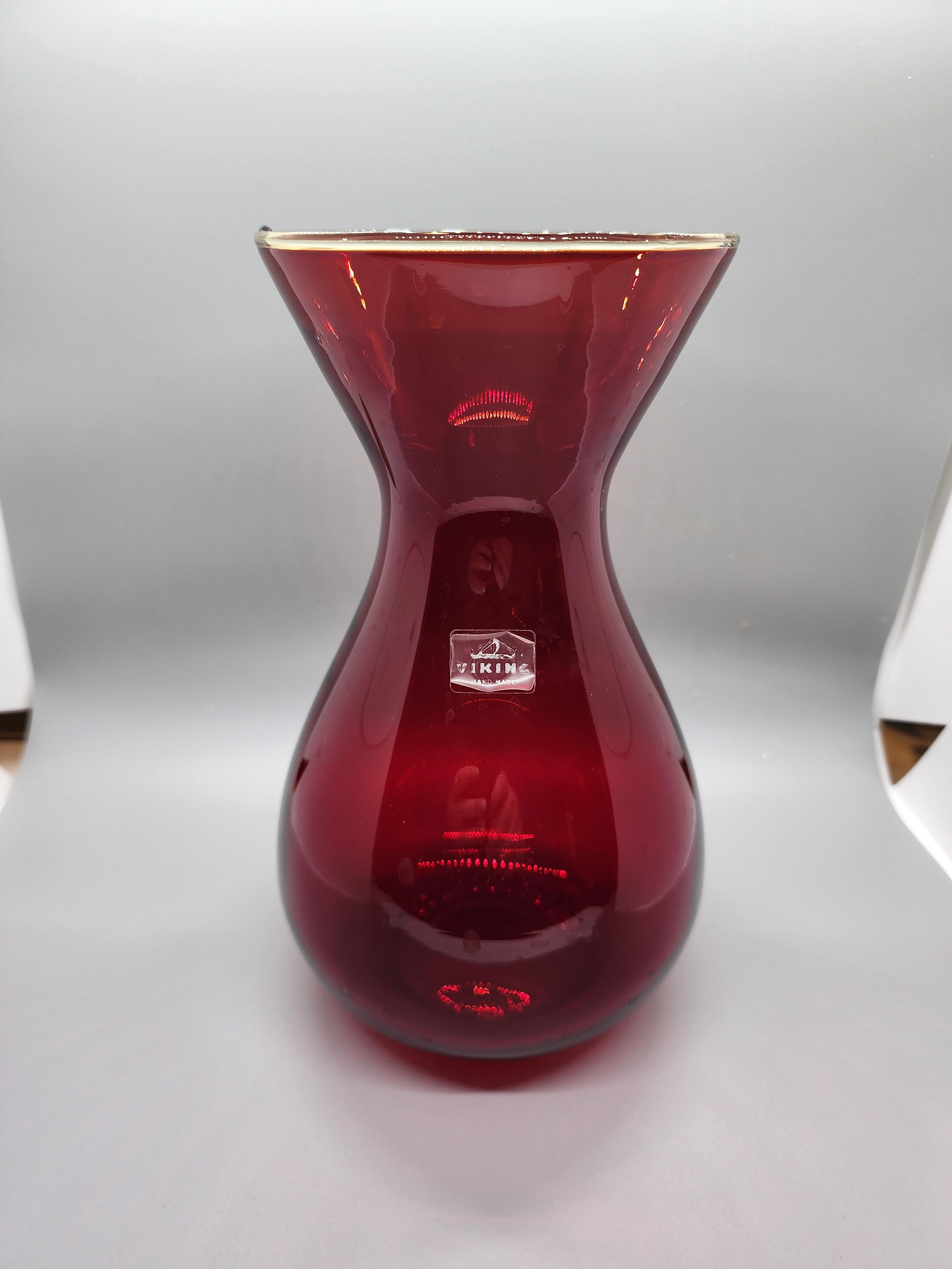 24AHN12 Viking Red Vase/Carafe - 9in