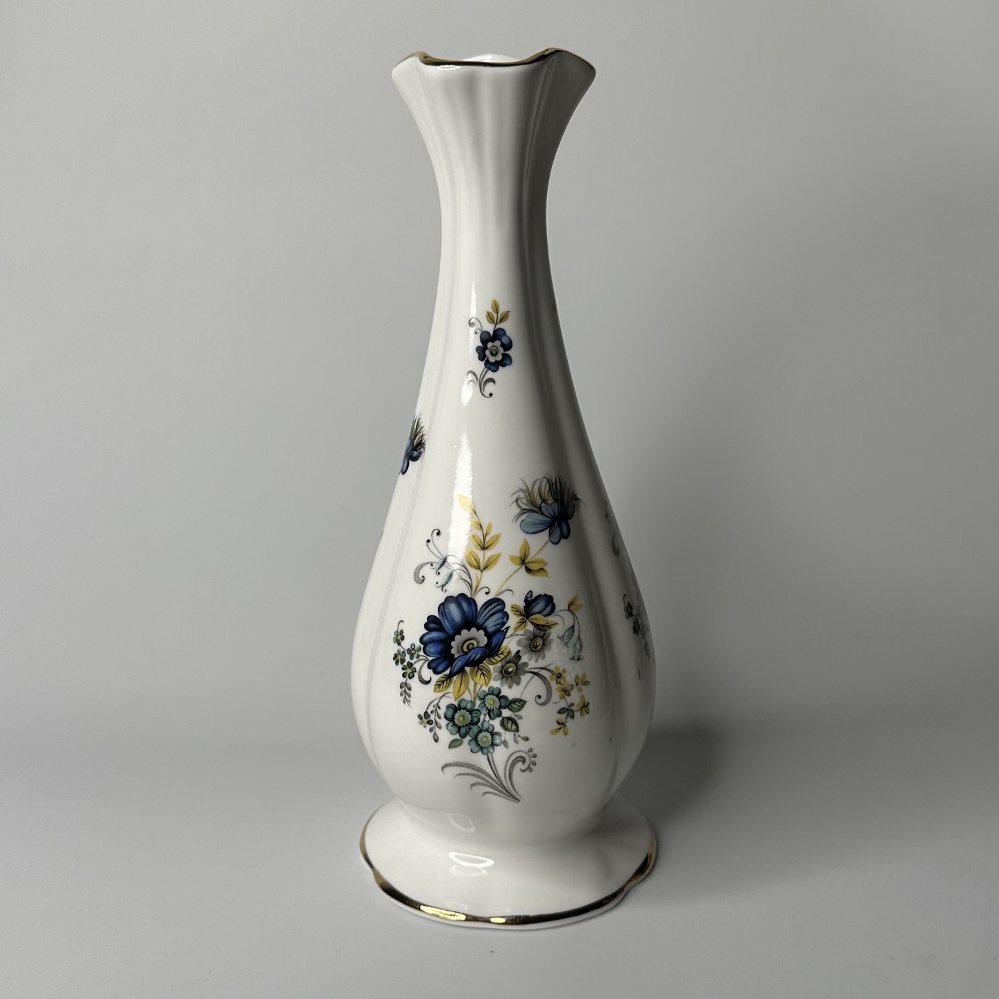 Vintage Royal Tara Ireland Bone China Bud Vase