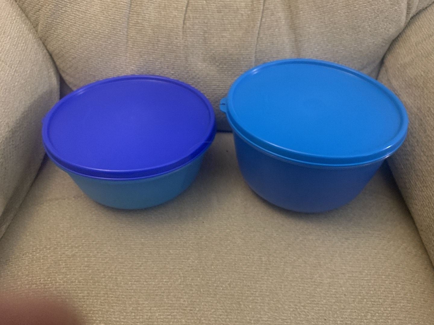 New Tupperware Pair Of Crystal Wave Storage Bowls 1700 And 1701 1.5L And 2L
