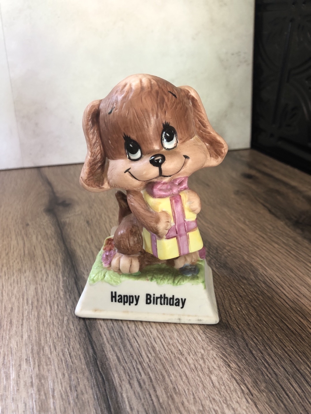 Russ Berrie Dog Holding a Present "Happy Birthday" Vintage Figurine 1979