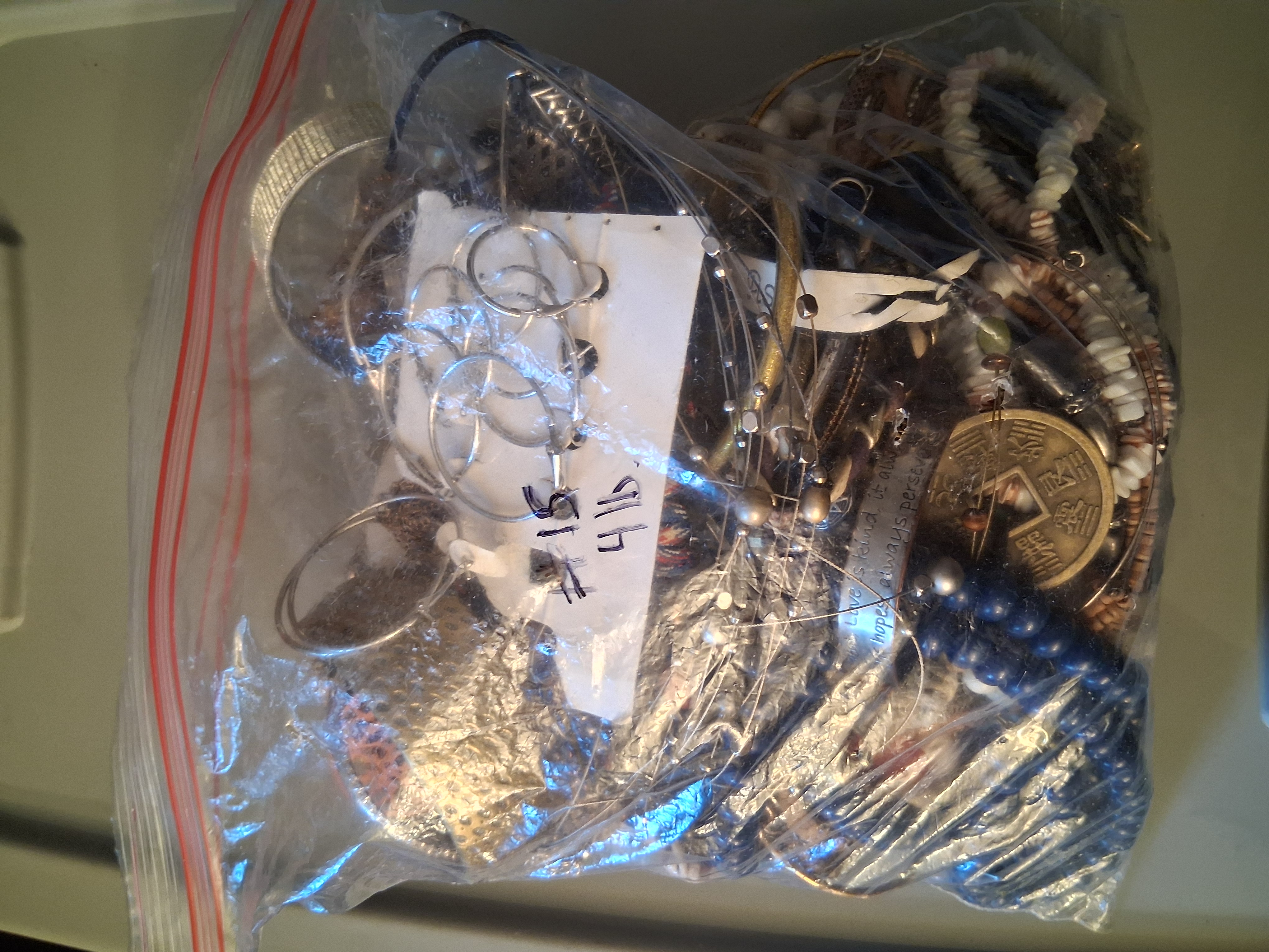 4 lbs Mostly WEARABLE COSTUME JEWLERY VTG to MOD Resell/Keep/Craft ...