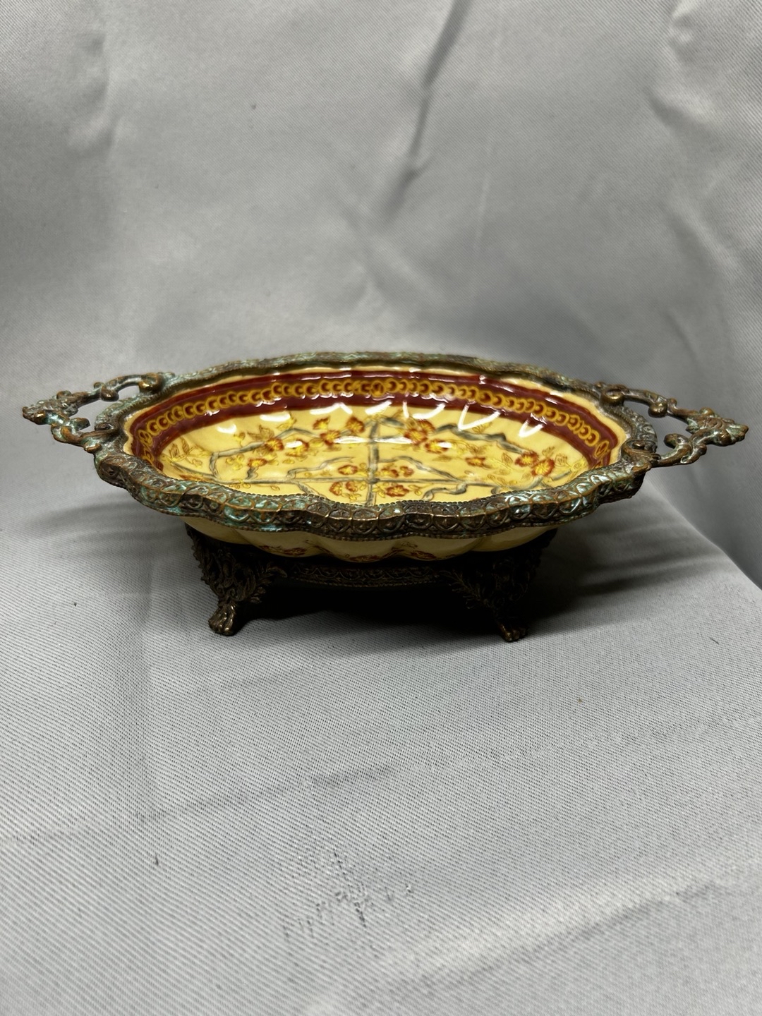 Vintage Porcelain And Brass Footed Chinese Hun Tong Tang Zhi Soap Dish