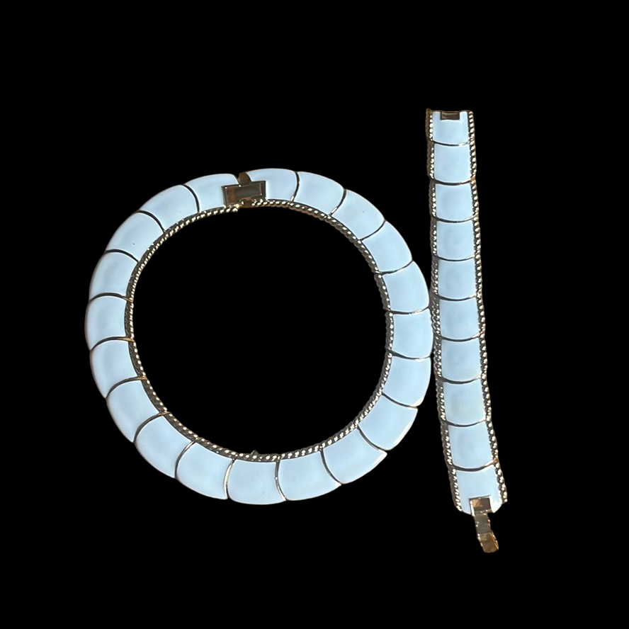 White And Gold Butler Set