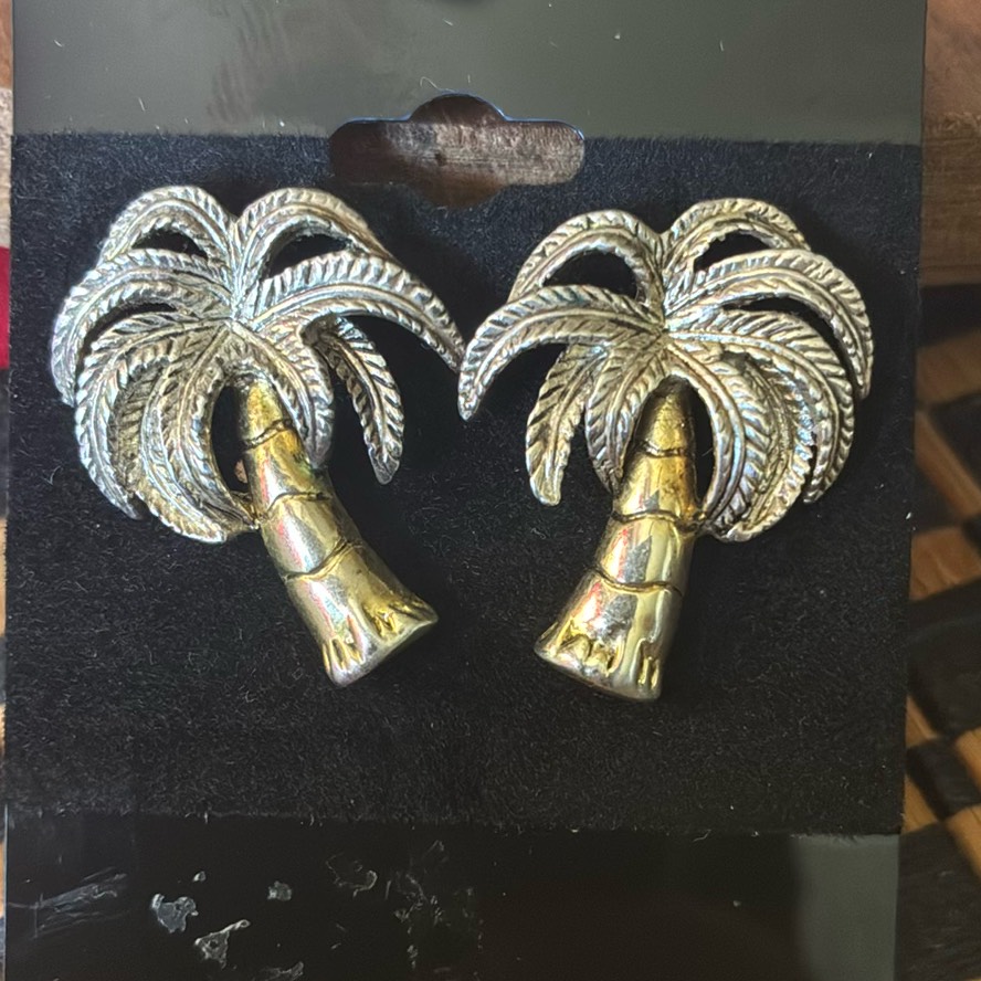 Retro Two Tone Palm Tree Post Earrings