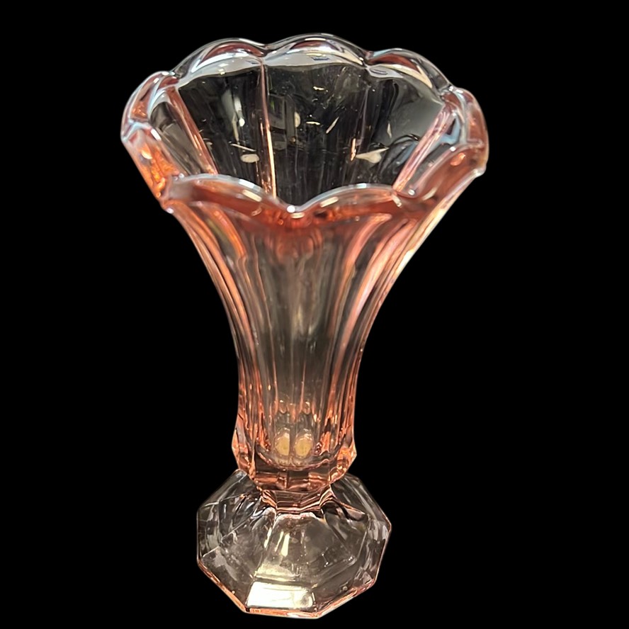 1950-1960 pink Fostoria Glass Company 'Virginia' pattern ribbed vase.7”