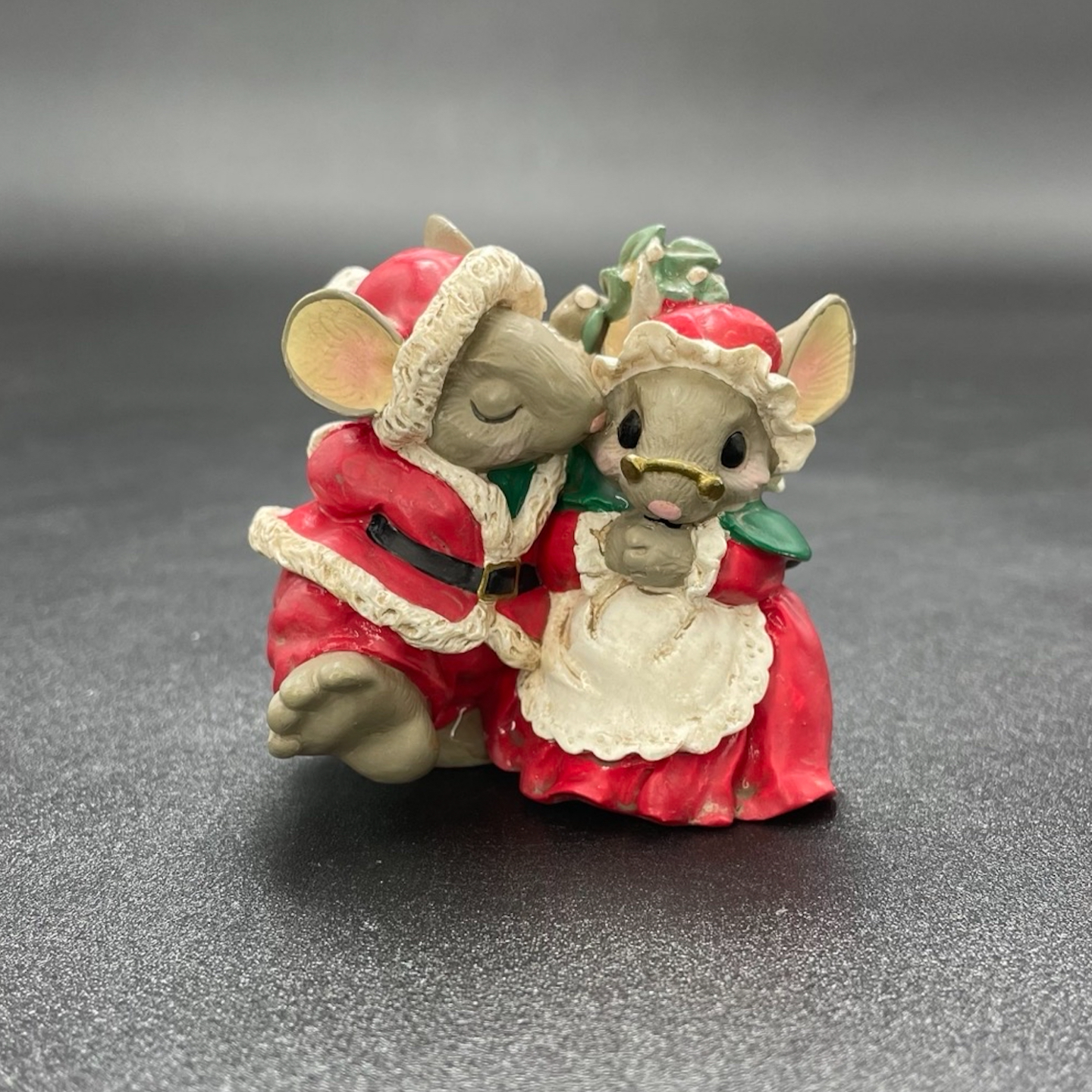 Merry Mousetales Mousekins Santa Mrs. Claus Mistletoe Figurine